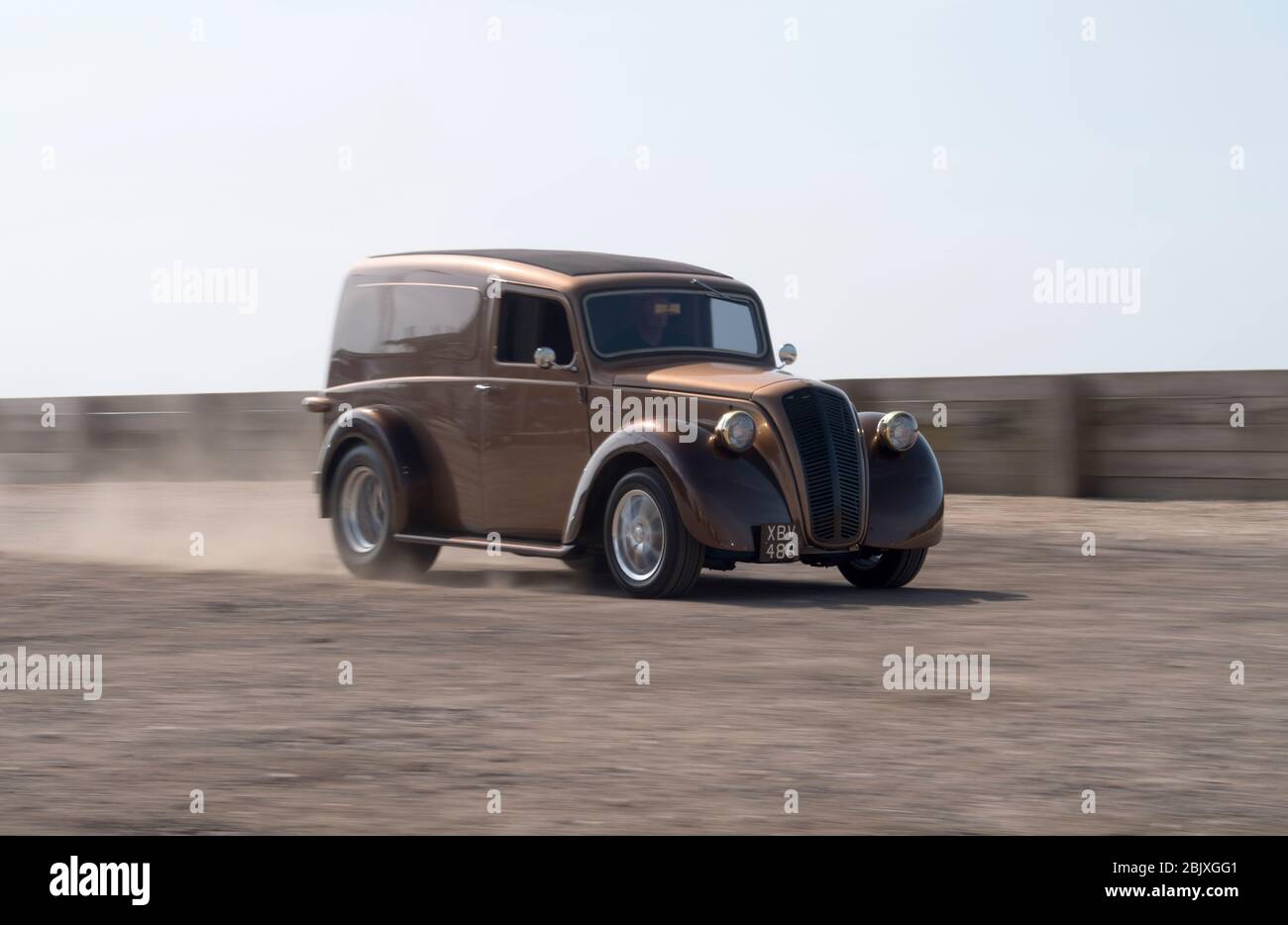 Morris Z van hot rod Stock Photo - Alamy