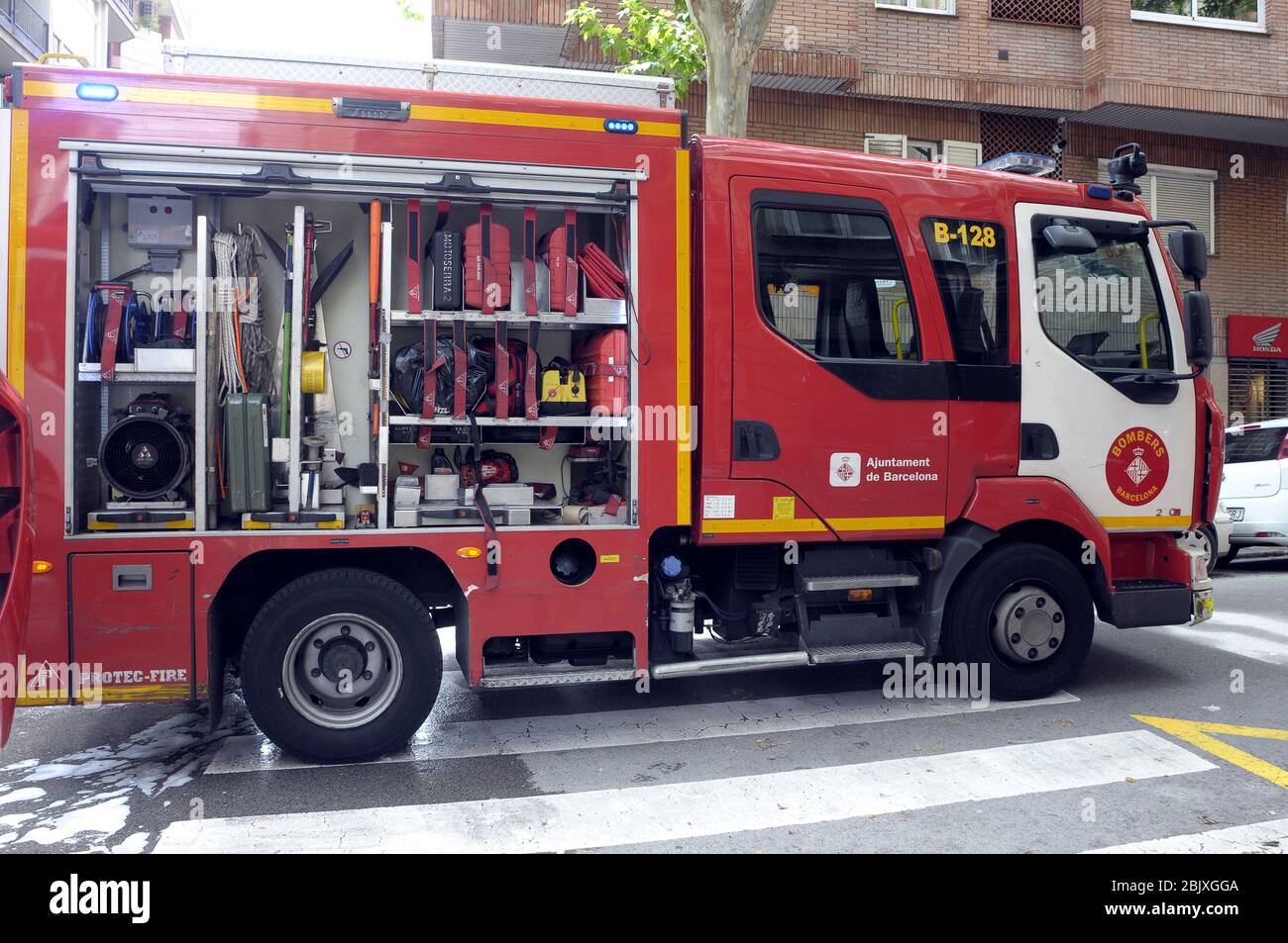 Intervention of the Barcelona firefighters, Barcelona fire brigade ...