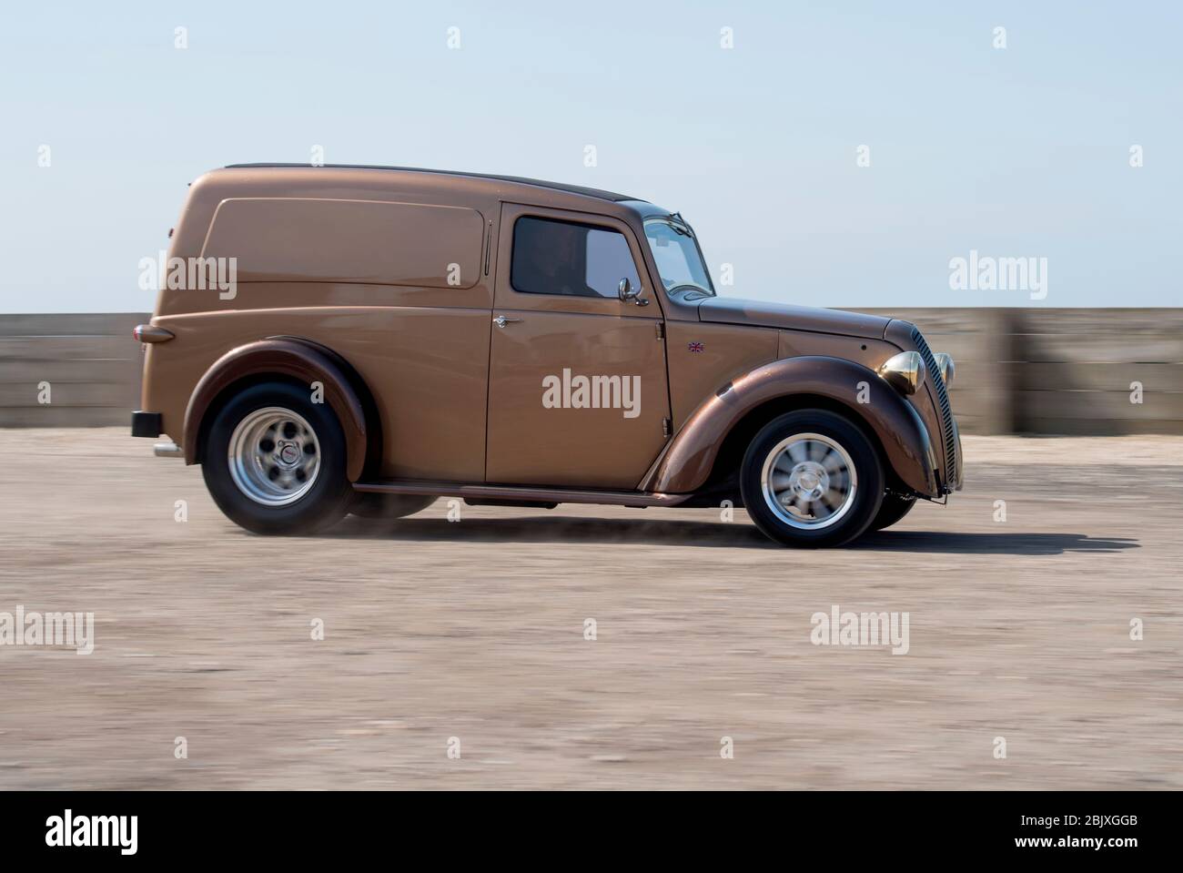 Morris Z van hot rod Stock Photo - Alamy