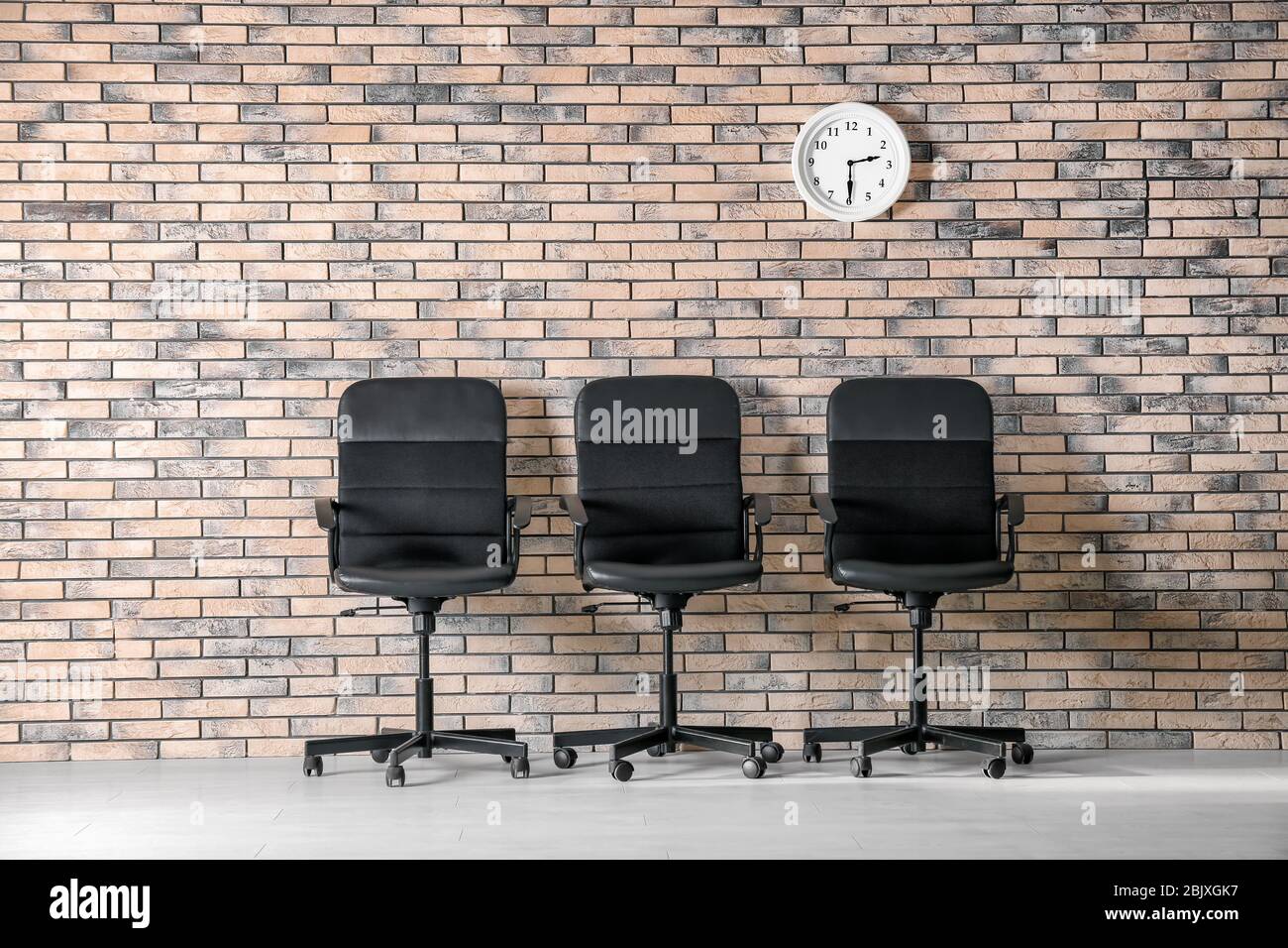 Interview arrangement hi-res stock photography and images - Alamy