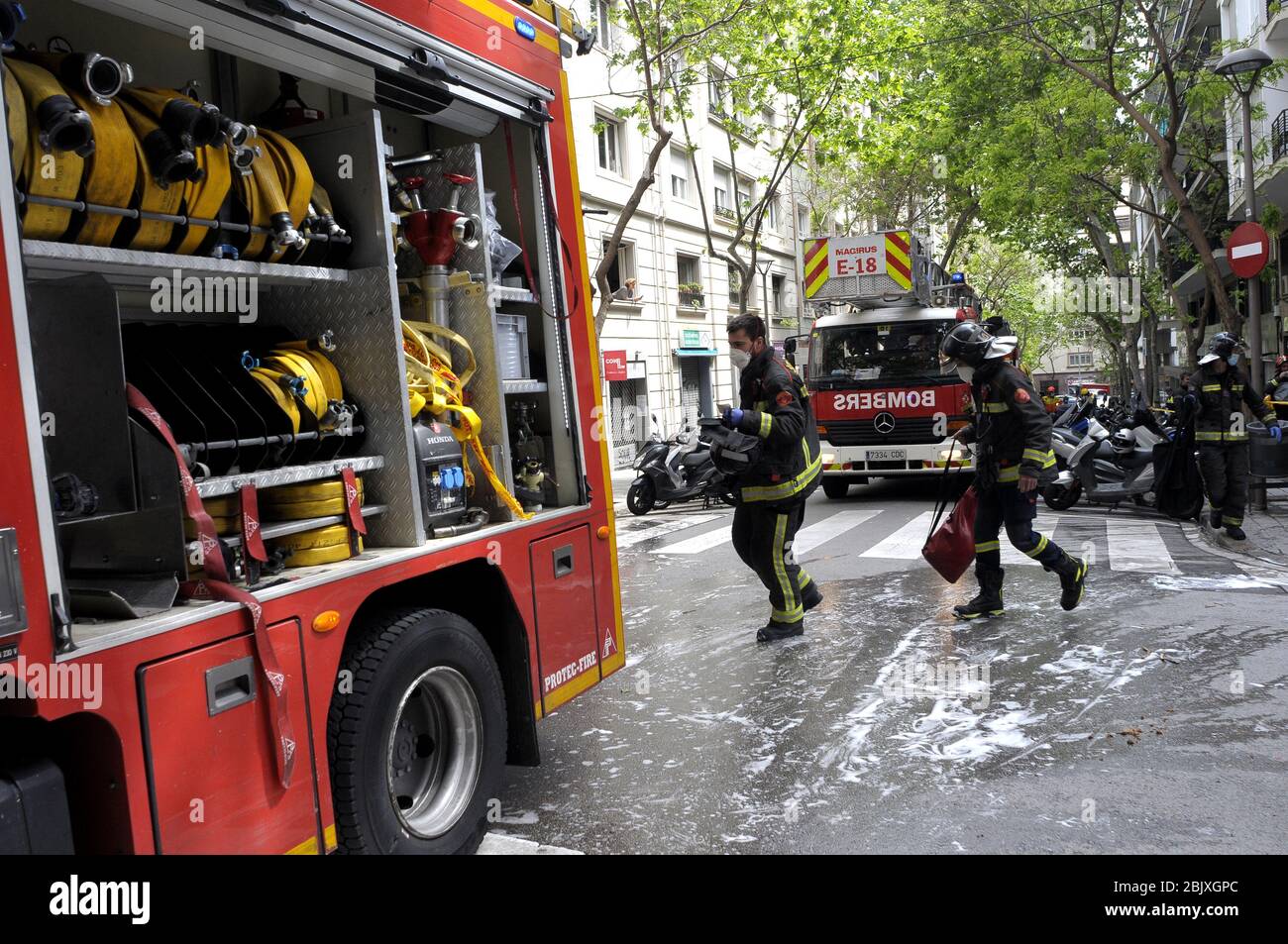 Intervention of the Barcelona firefighters, Barcelona fire brigade ...