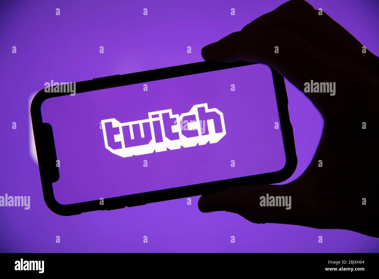 Twitch live hi-res stock photography and images - Alamy