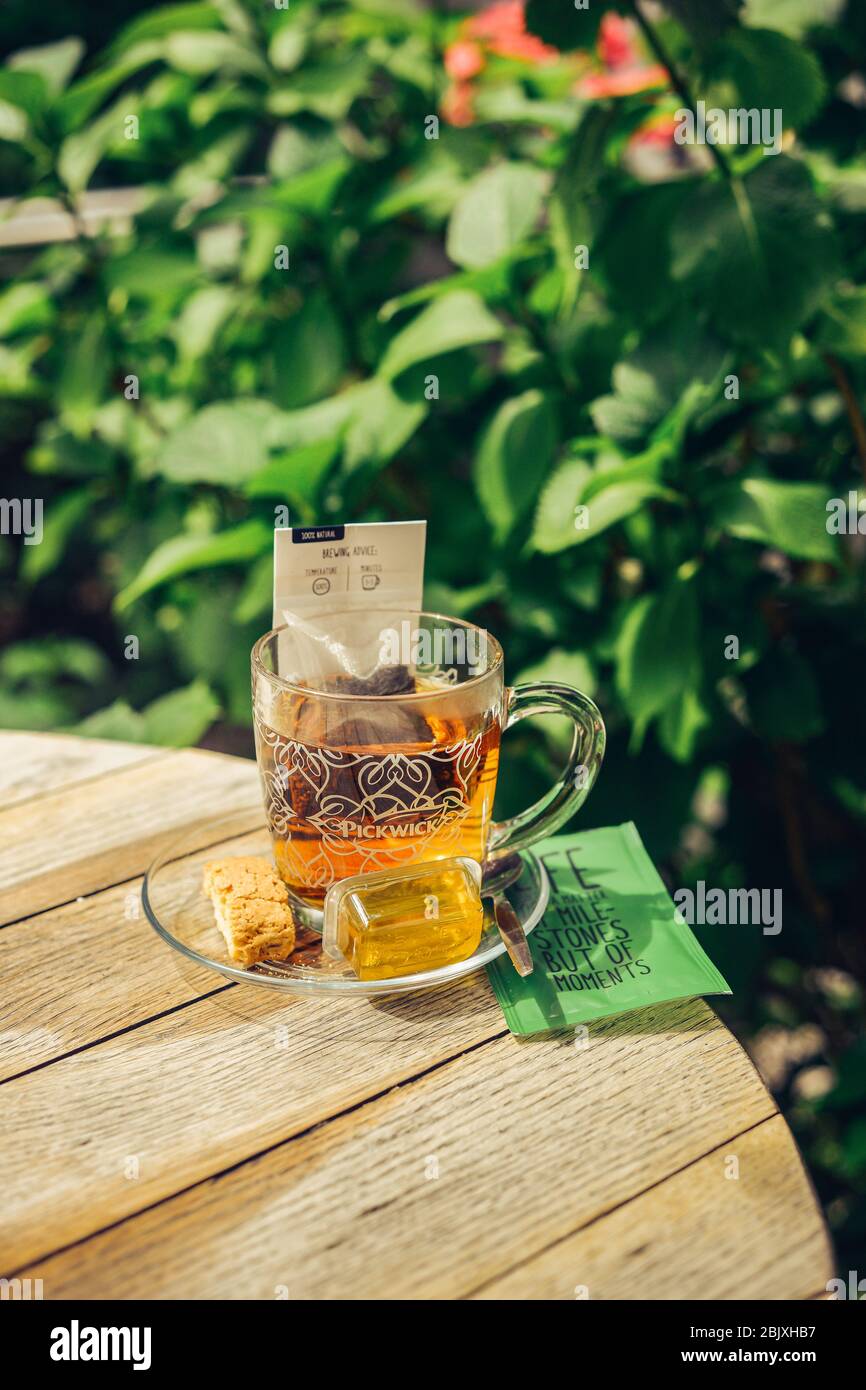 Garden hot spot hi-res stock photography and images - Alamy