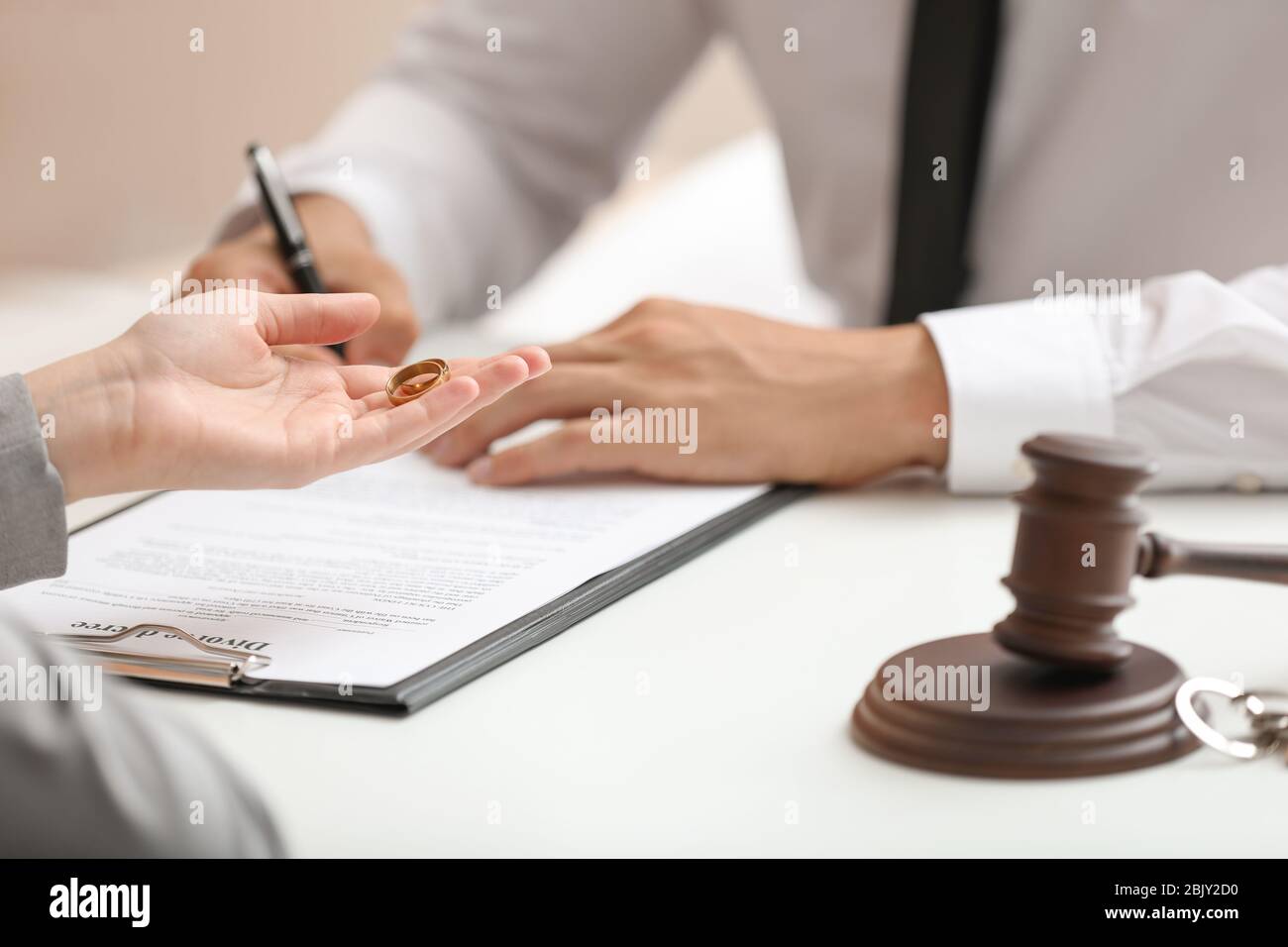 Divorce process division property hi-res stock photography and images ...
