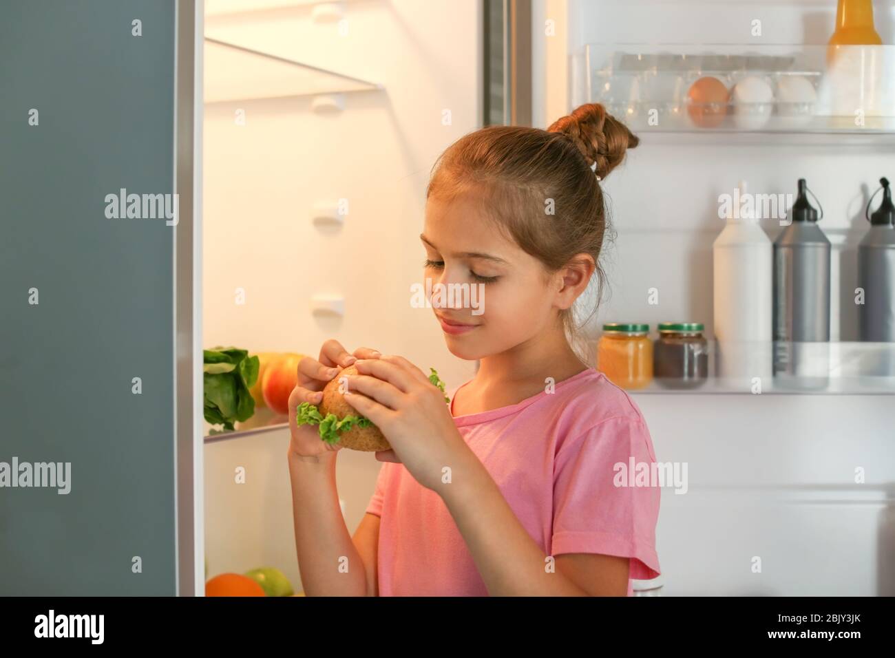 Child night burger hi-res stock photography and images - Alamy