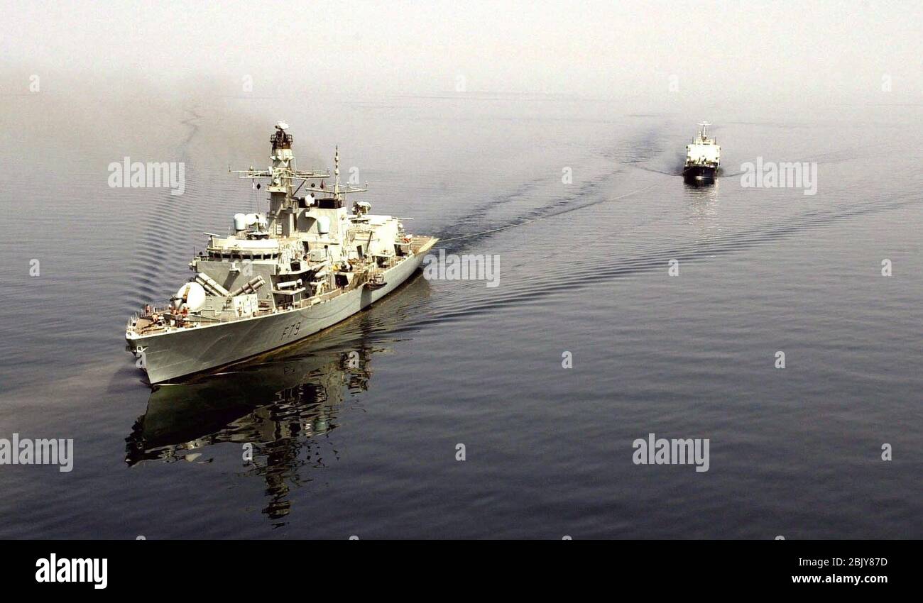 Hms portland f79 hi-res stock photography and images - Alamy
