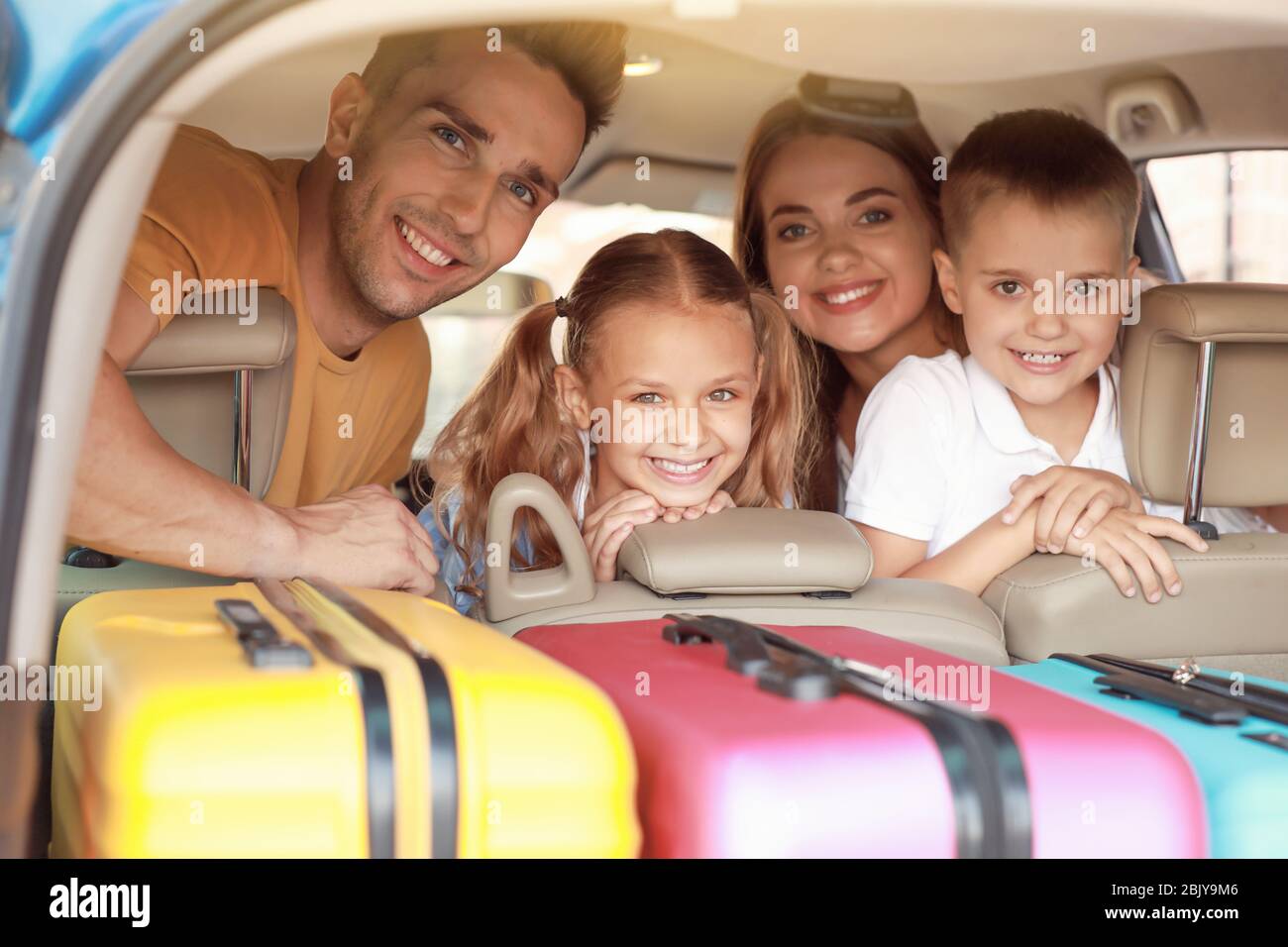 Car packed with luggage hi-res stock photography and images - Alamy