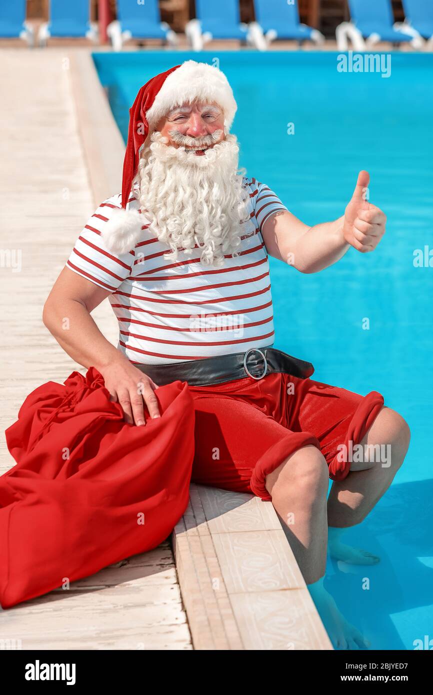 Edge swimming pool showing hi-res stock photography and images - Alamy