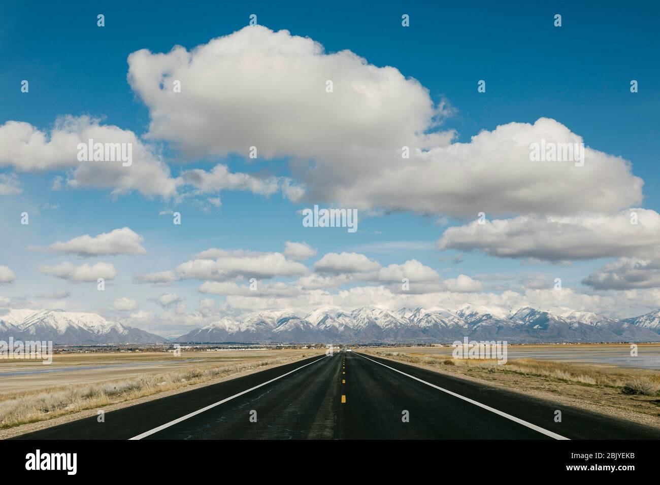 Empty plain hi-res stock photography and images - Alamy