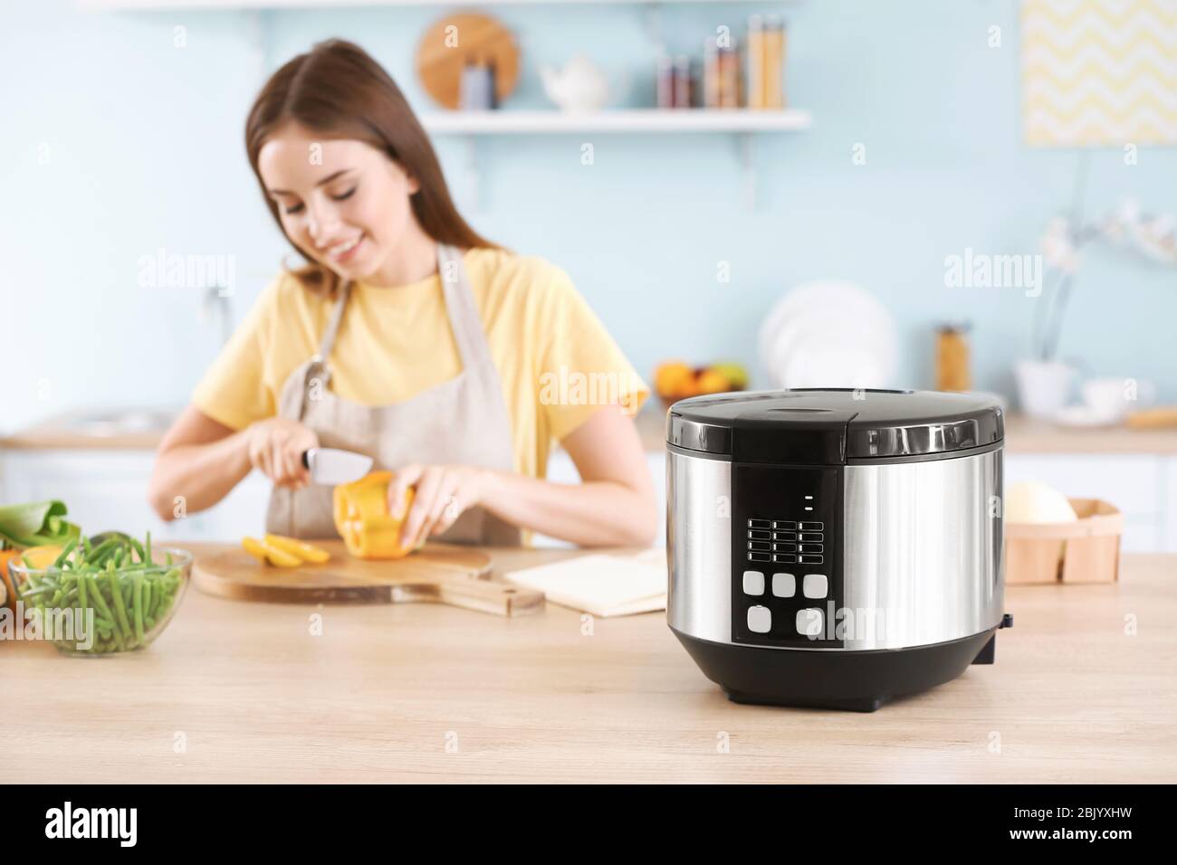 Automatic cutting table hi-res stock photography and images - Alamy