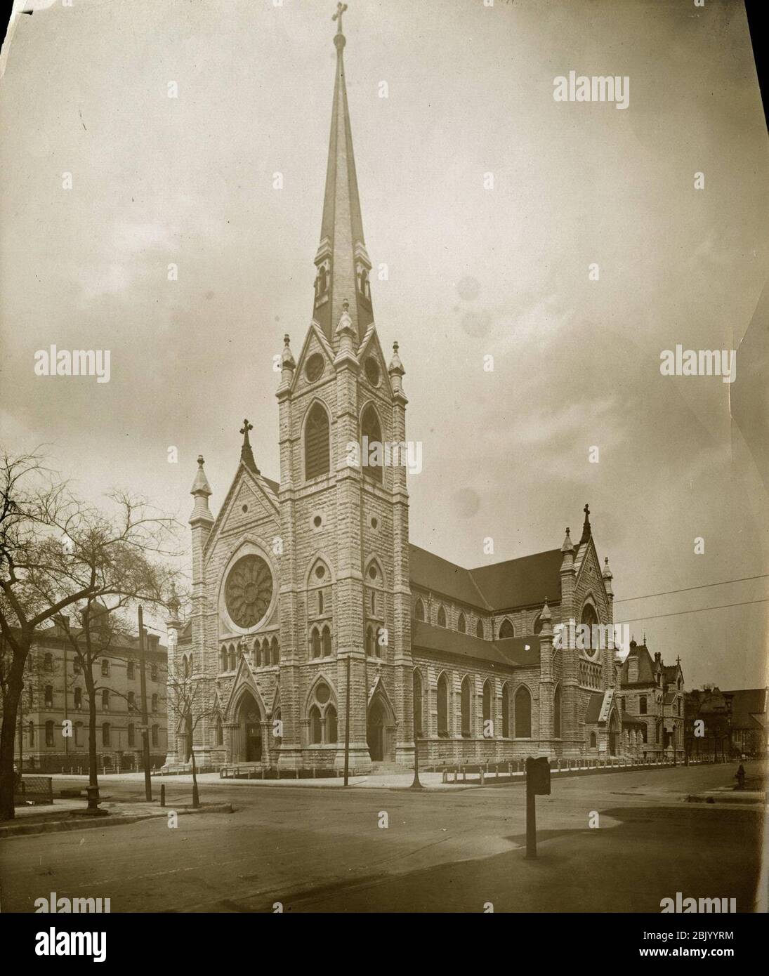 Holy Name Cathedral, Chicago, 1913 Stock Photo - Alamy