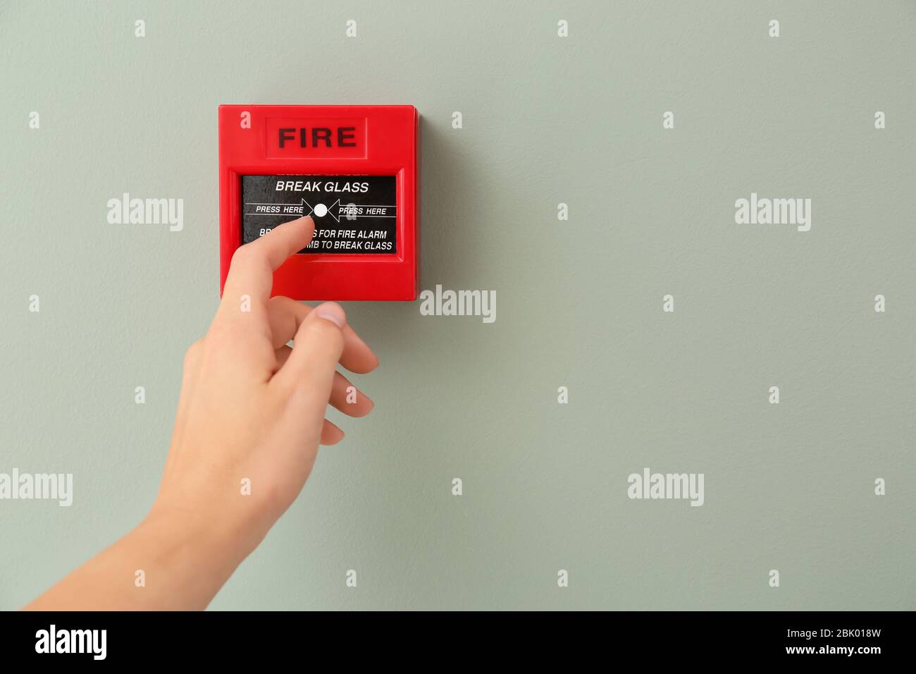 Fire alarm call point hi-res stock photography and images - Alamy
