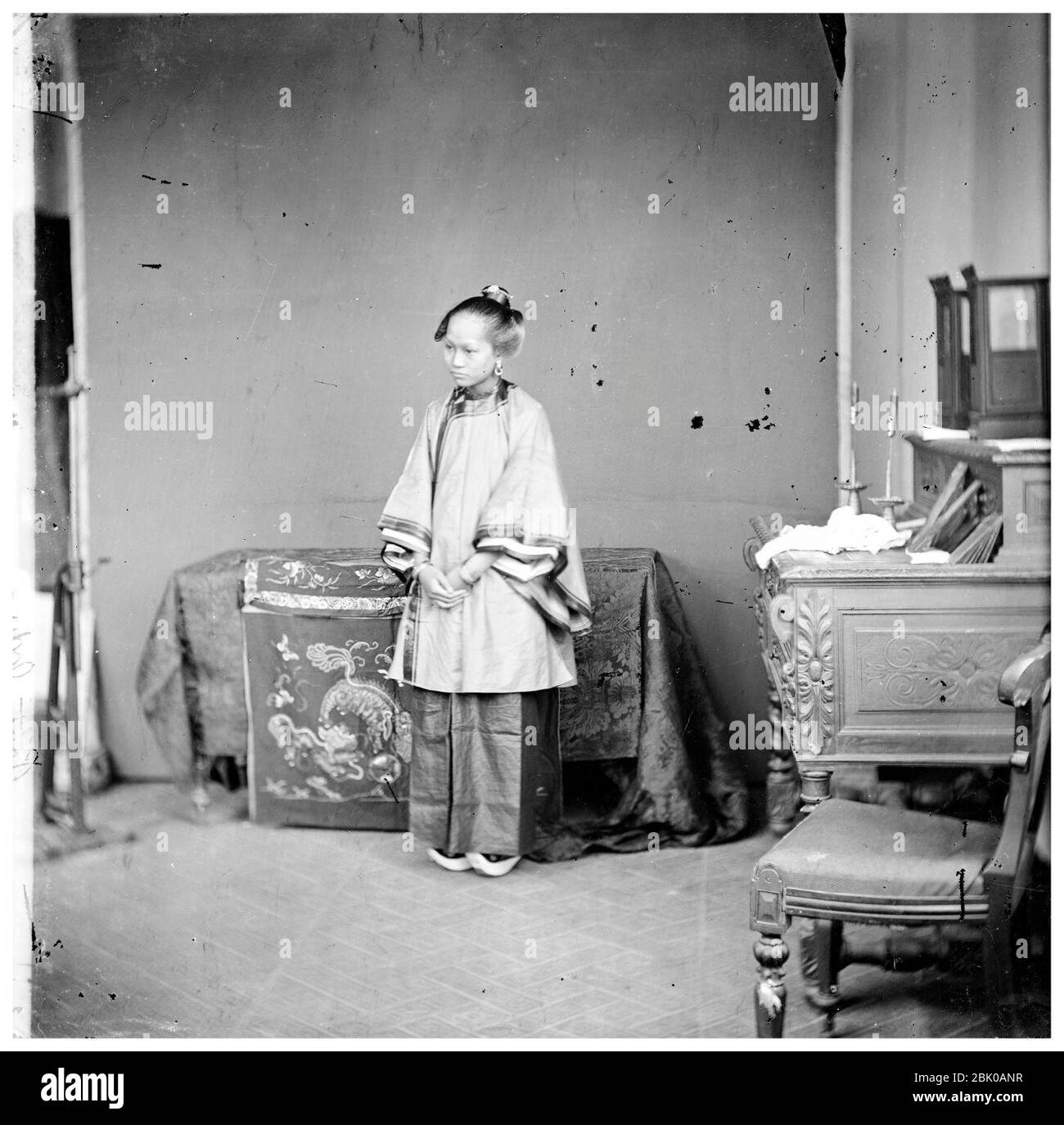 Hong Kong a Cantonese lady by John Thomson, 1869-1871 Stock Photo - Alamy