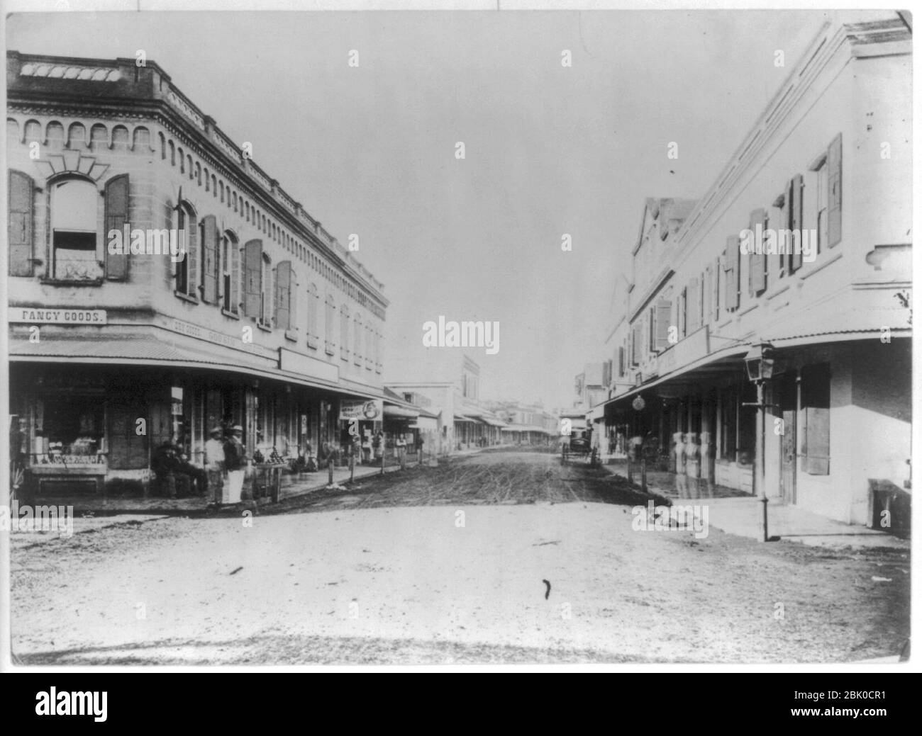 Honolulu, Hawaii, view of Main Street Stock Photo - Alamy