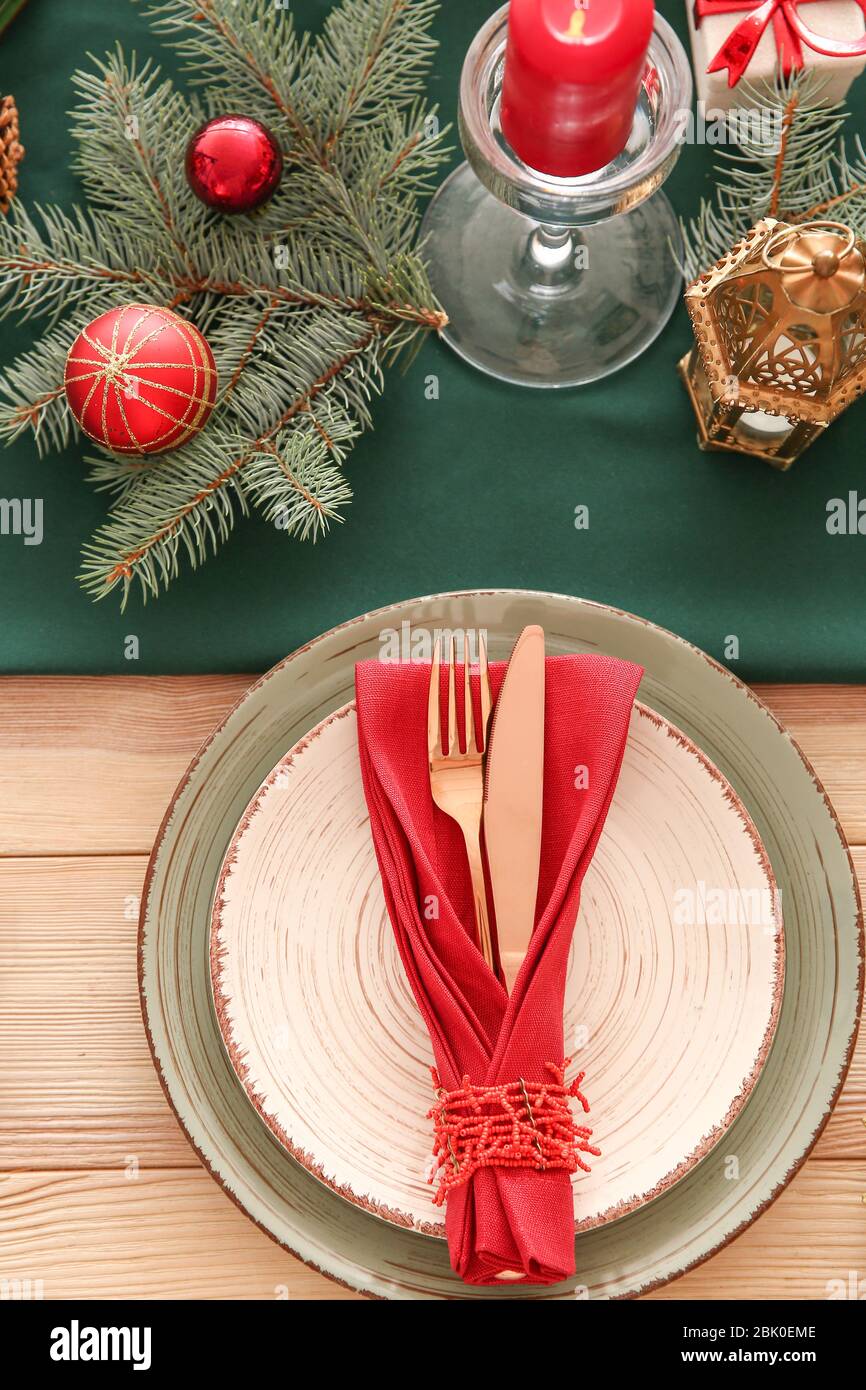 Festive table setting for Christmas dinner, top view Stock Photo - Alamy