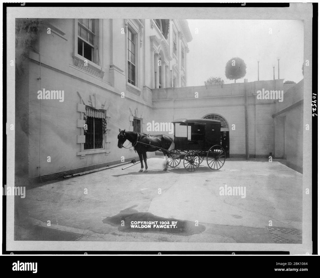 Entrance to kitchen Cut Out Stock Images & Pictures - Alamy