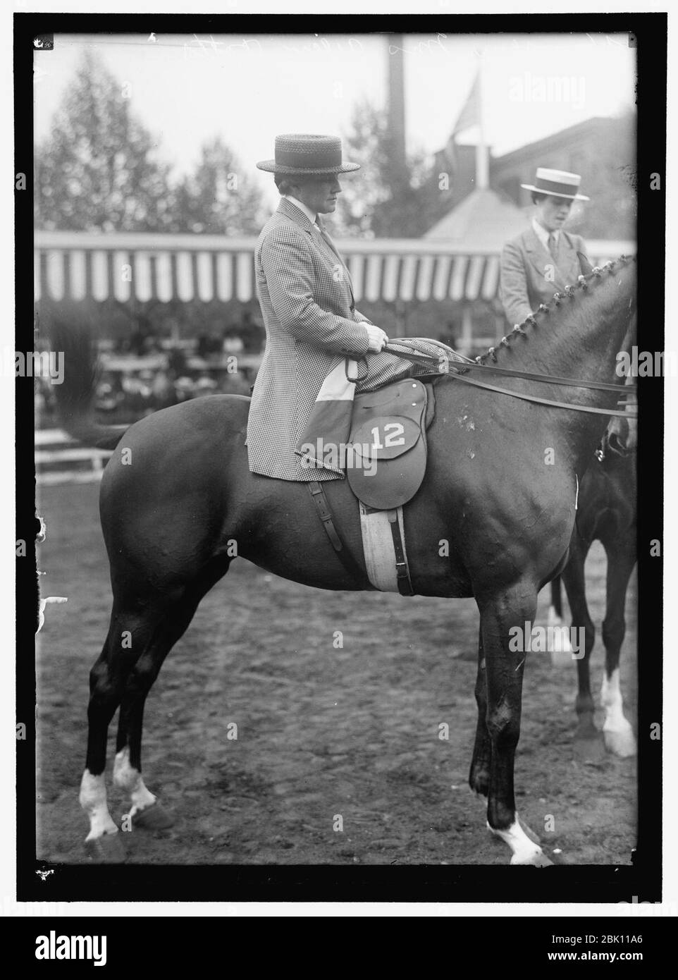 HORSE SHOWS. MRS. AILEEN POTTS Stock Photo - Alamy