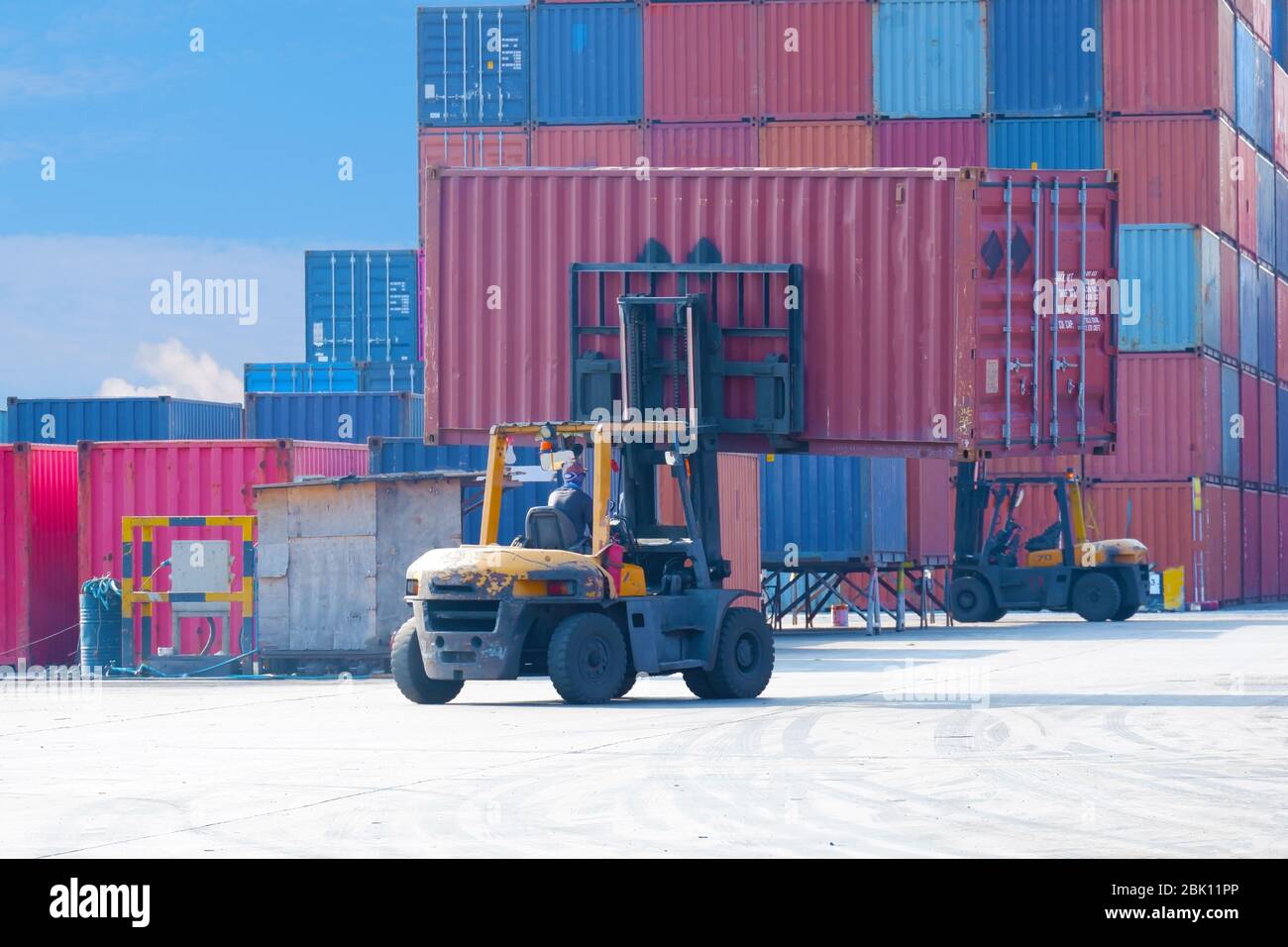 Shipment handlers hi-res stock photography and images - Alamy