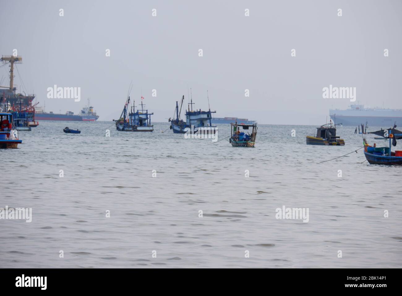 Many fishing boats Going to fish Stock Photo - Alamy