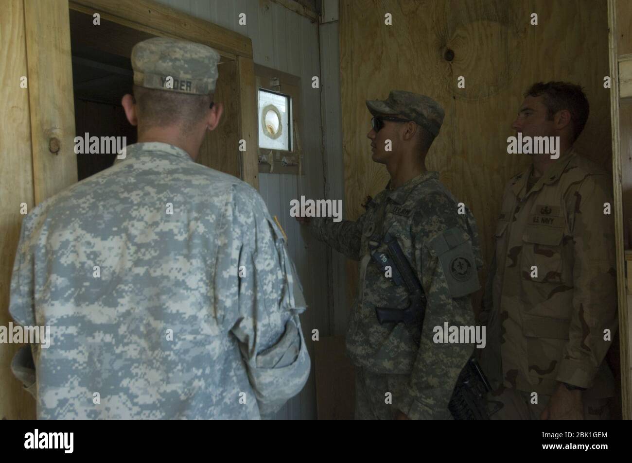 Improvised explosive device training hi-res stock photography and ...