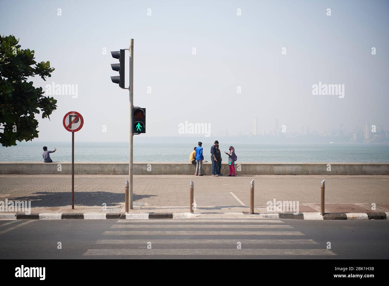 Pedestrian Crossing, Mumbai, India Stock Photo - Alamy