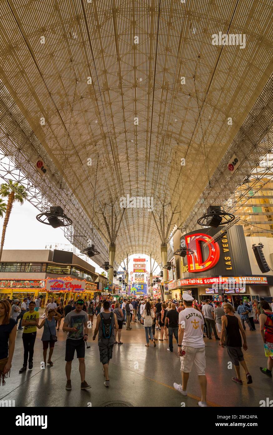 Las vegas nevada fremont street hi-res stock photography and images - Alamy