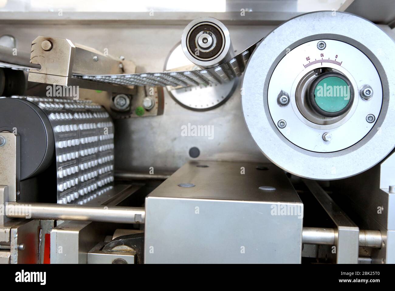 Capsule medicine pill production line, Industrial pharmaceutical ...