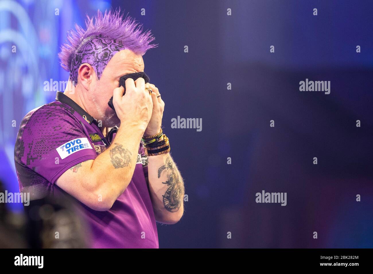 01-01-2020 Peter Wright wins the PDC World Championship 2020 in ...