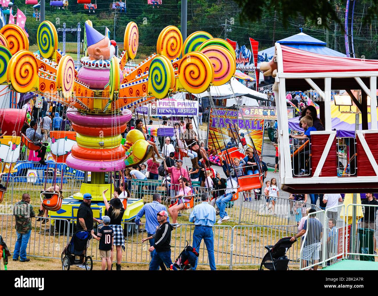 Carnival midway amusement ride hi-res stock photography and images - Alamy