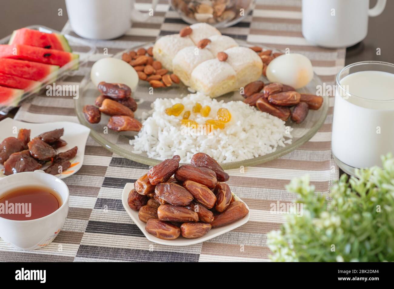 Eid food table hi-res stock photography and images - Alamy