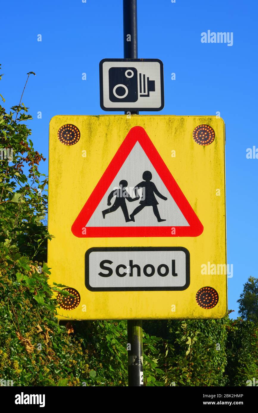 Speed warning at school crossing hi-res stock photography and images - Alamy