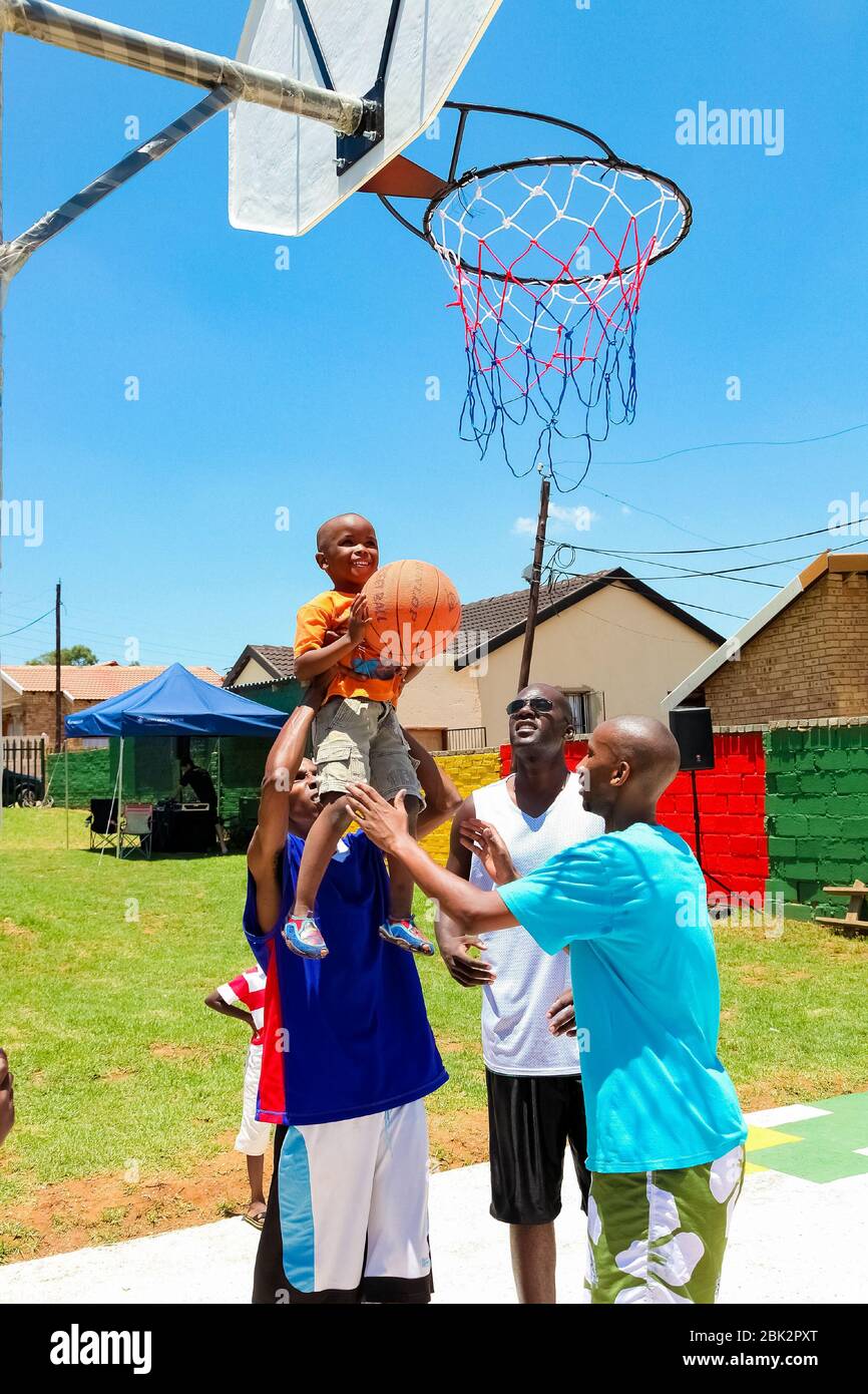 Netball goal score hi-res stock photography and images - Alamy