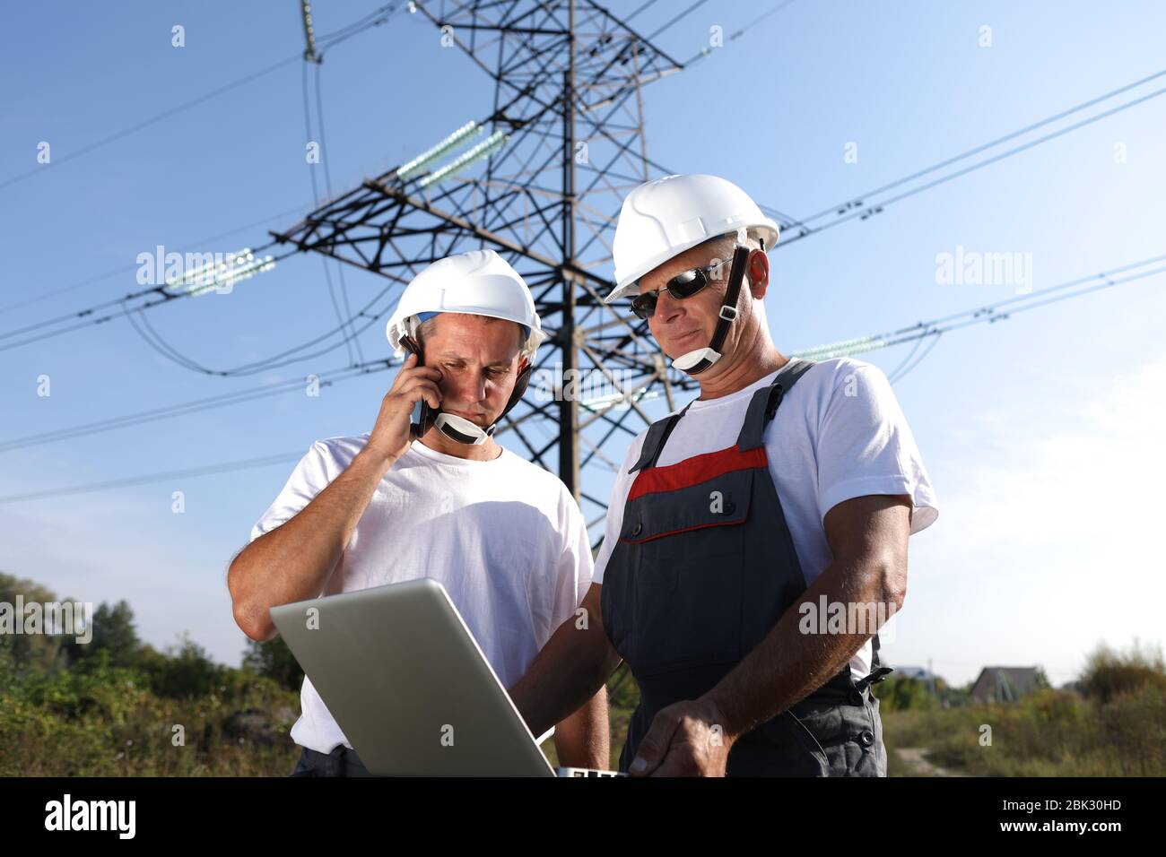 Male engineers on power plant hi-res stock photography and images - Alamy