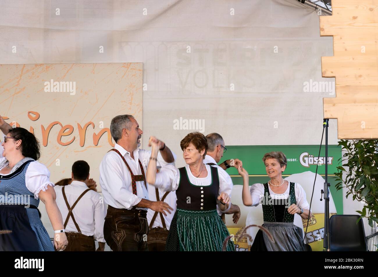Austrian folk dance hi-res stock photography and images - Alamy