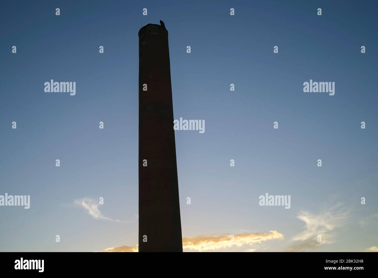 Tall chimney hi-res stock photography and images - Alamy