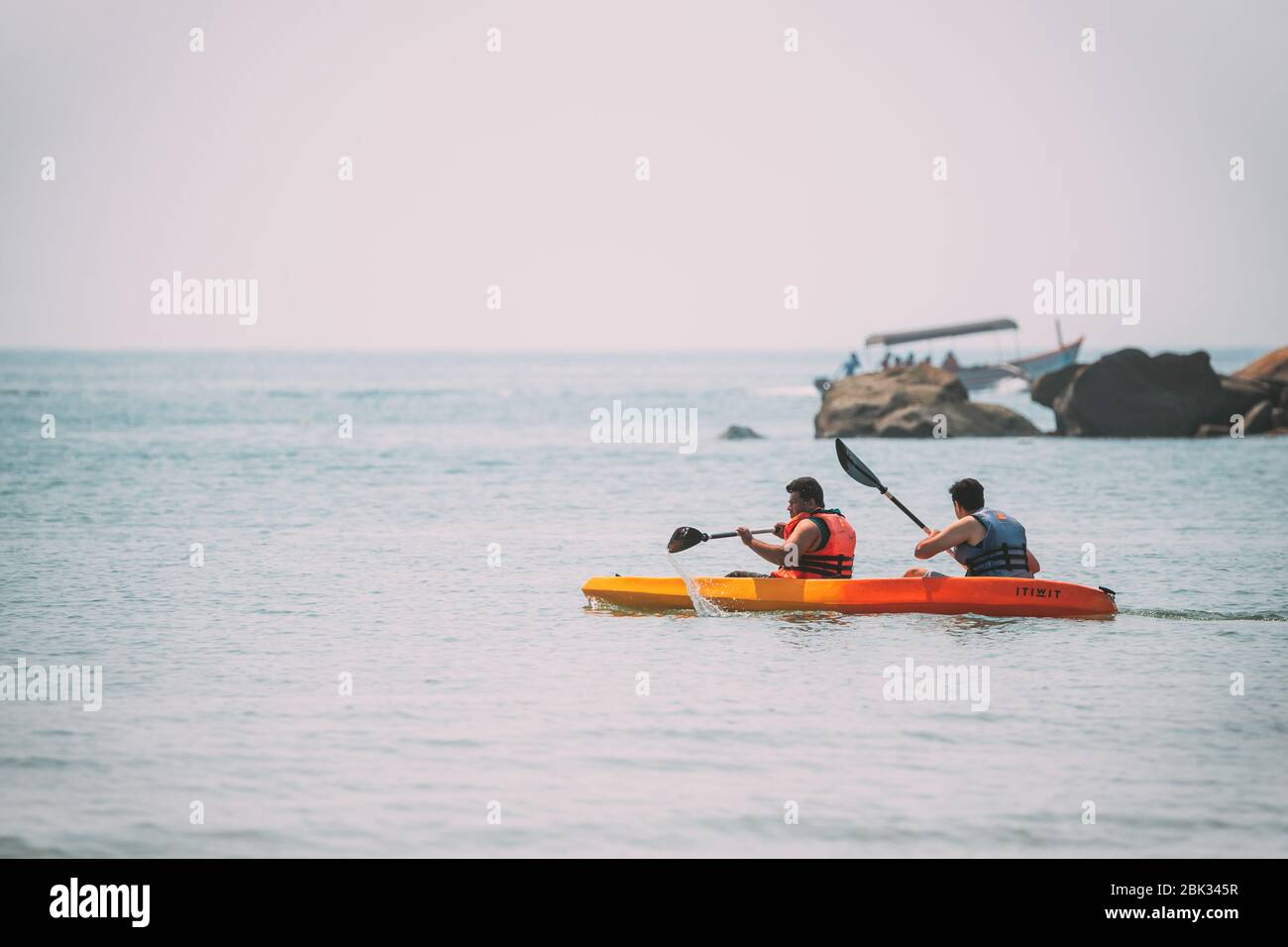 Two men swim hi-res stock photography and images - Alamy