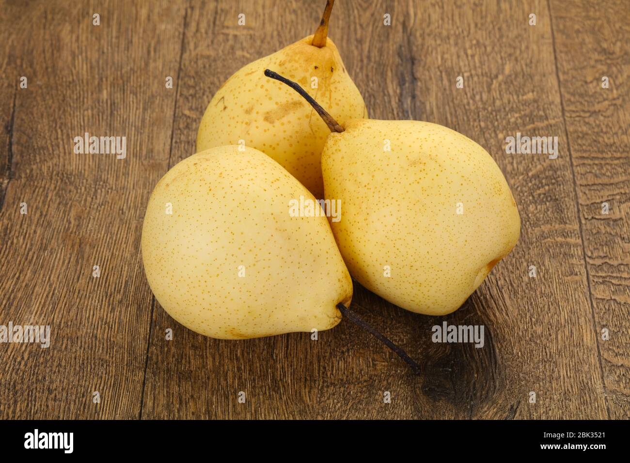 Juicy ripe yellow Chinese pear Stock Photo - Alamy