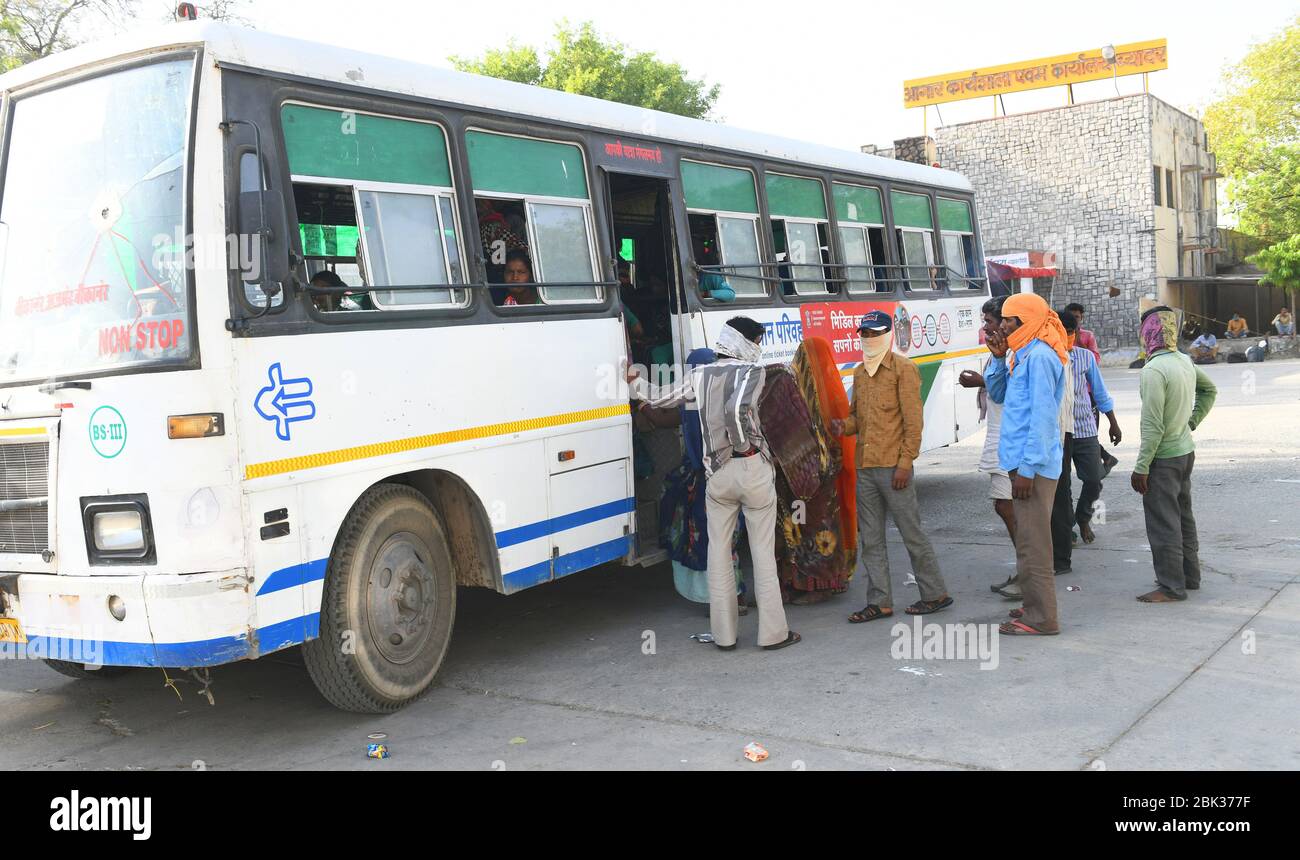 Arranged rajasthan roadways bus hi-res stock photography and images - Alamy