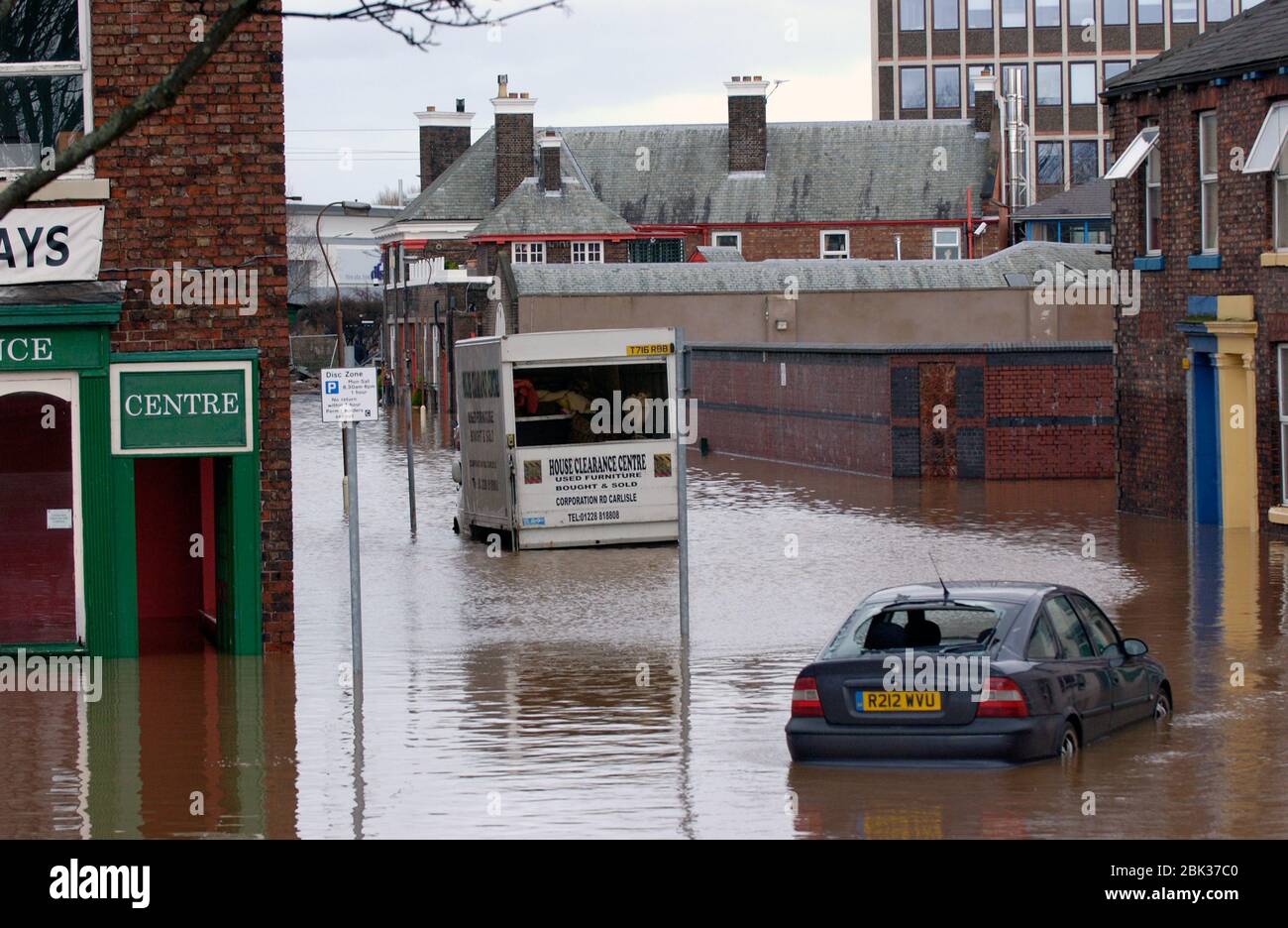 Carlisle flood 2005 hi-res stock photography and images - Alamy