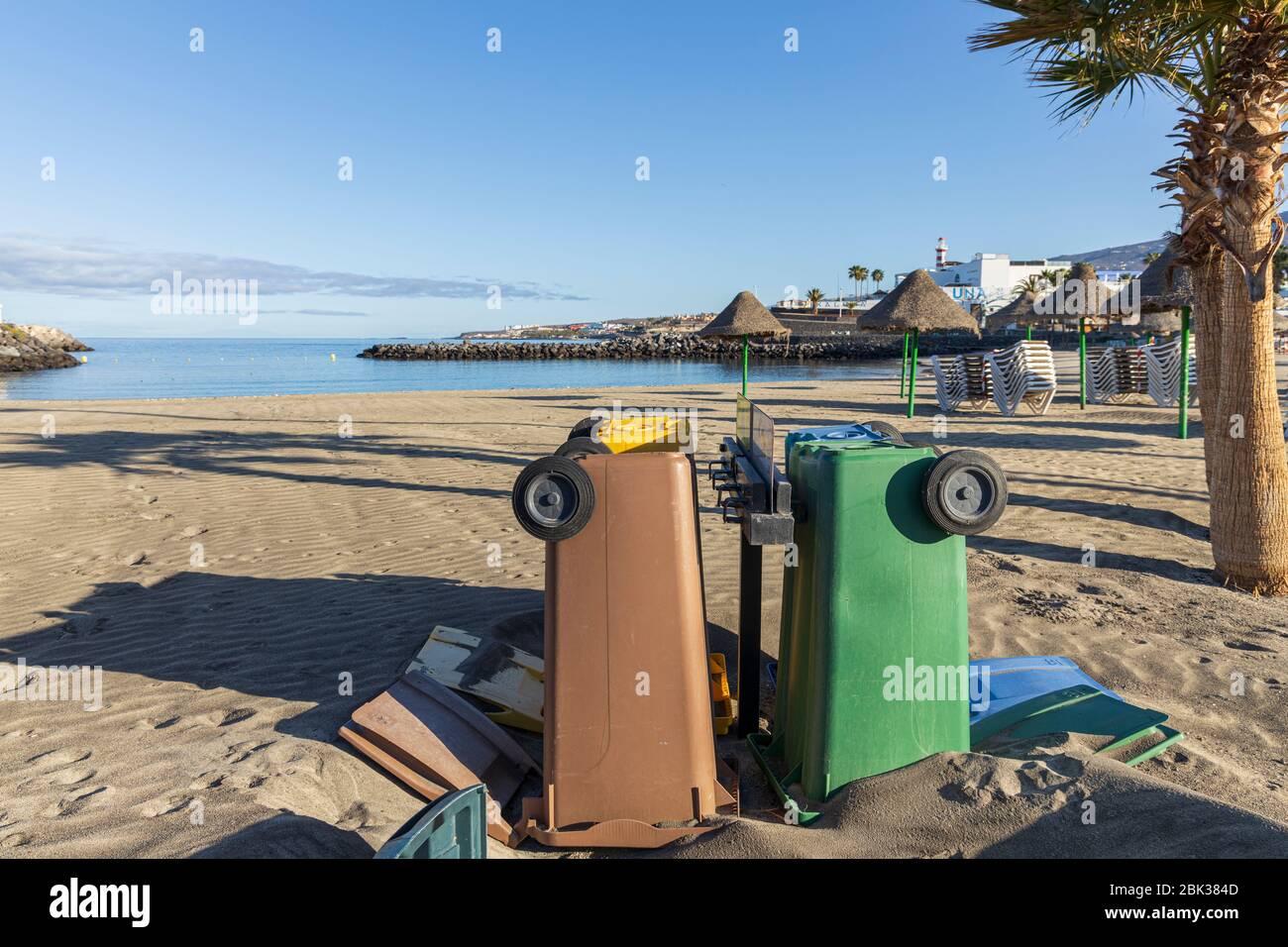 Empty beaches beach hi-res stock photography and images - Alamy