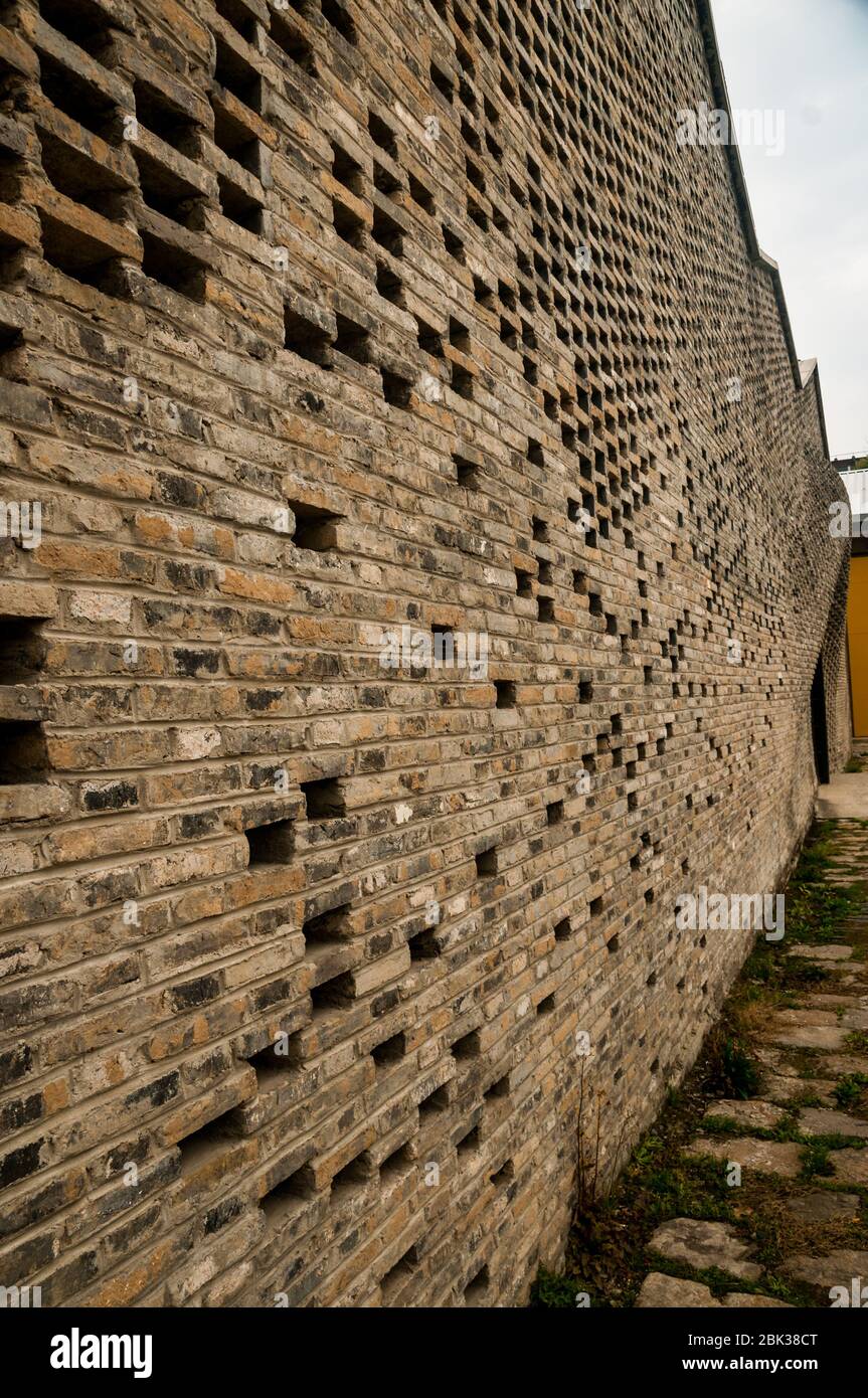 Brick foundations hi-res stock photography and images - Alamy