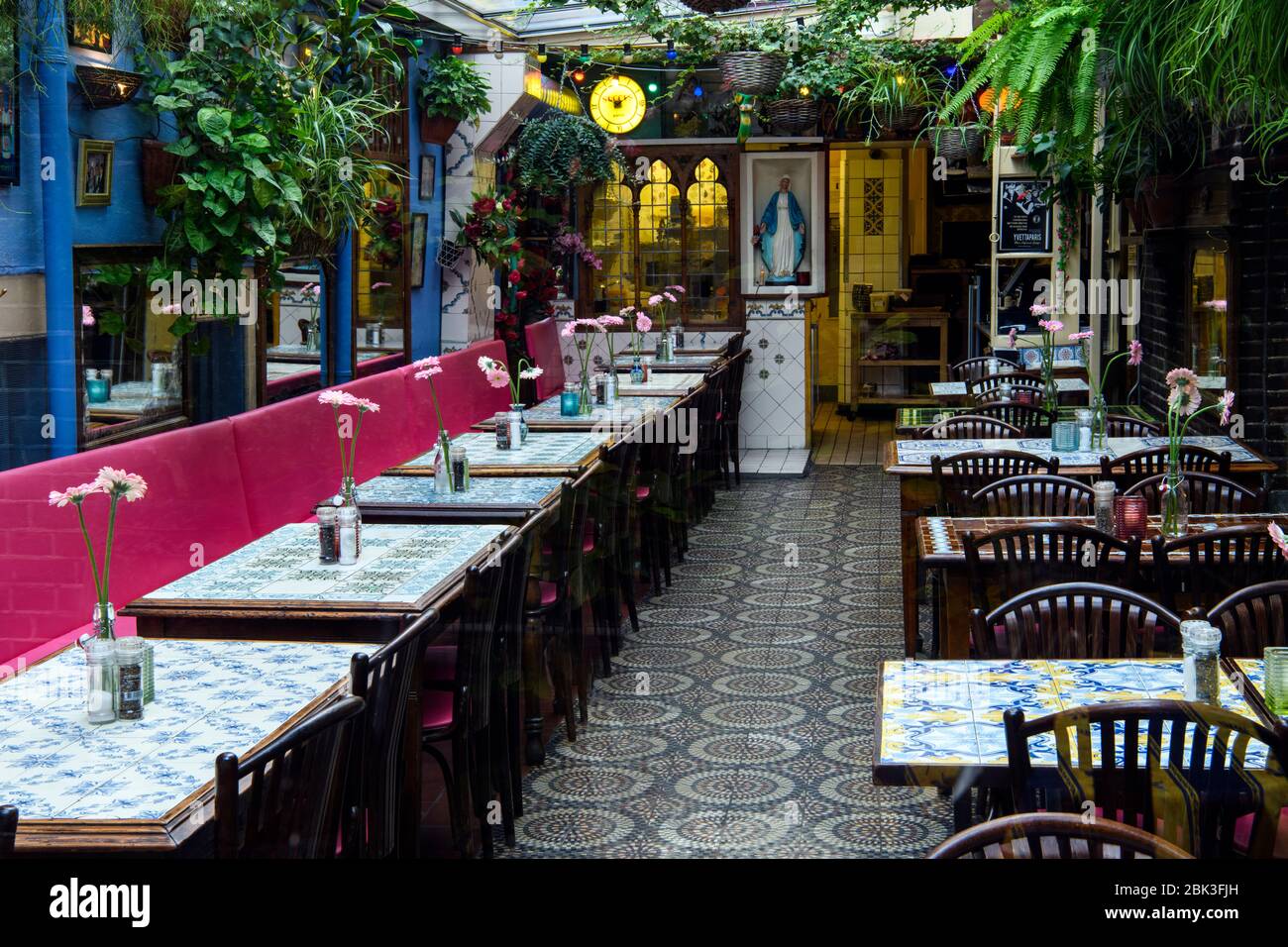 Amsterdam canal ring cafes hi-res stock photography and images - Alamy