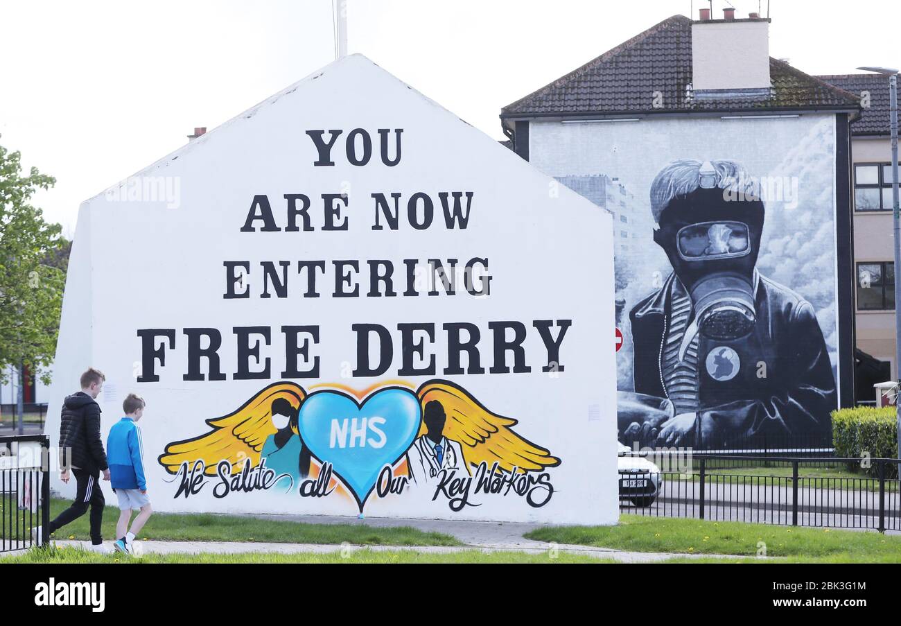 The famous Free Derry mural is amended in support of the NHS and key ...