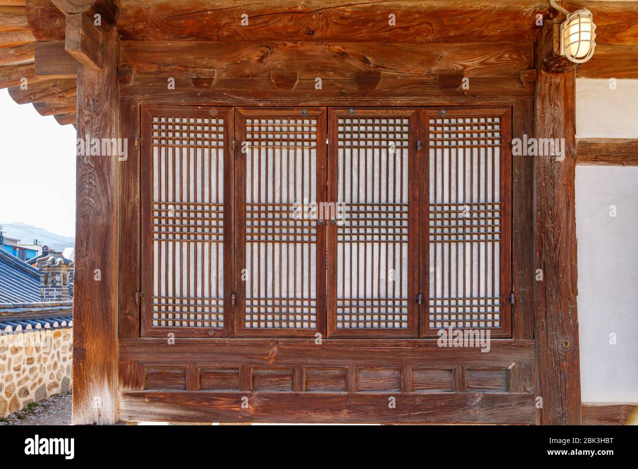 Traditional window of Hanok. Korean traditional window or Door Stock ...