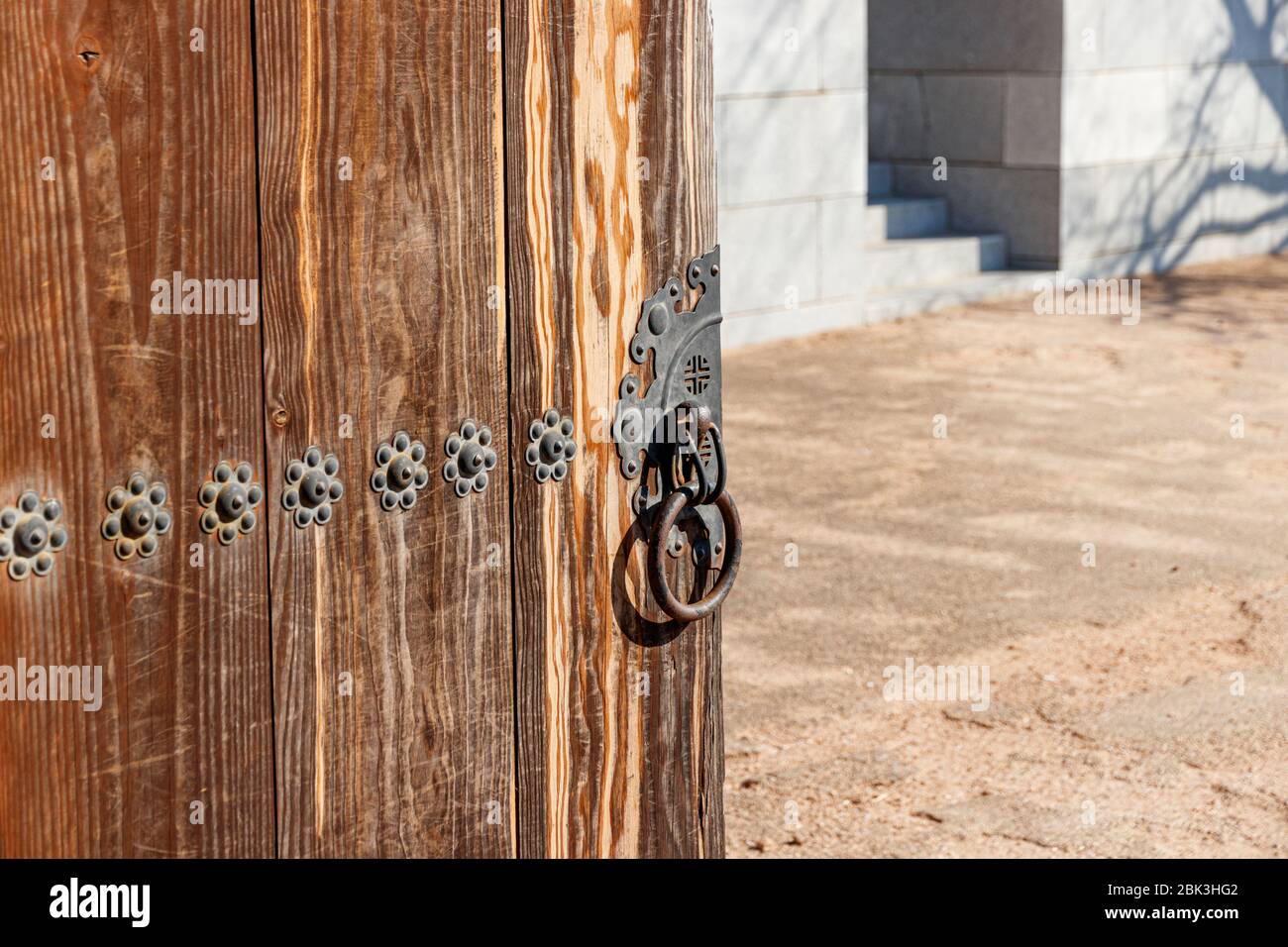 Traditional window of Hanok. Korean traditional window or Door Stock ...