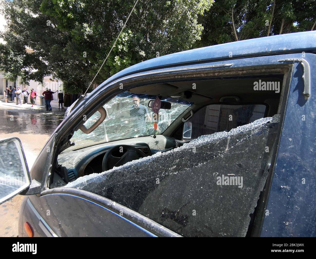 Killing of civilians hi-res stock photography and images - Alamy