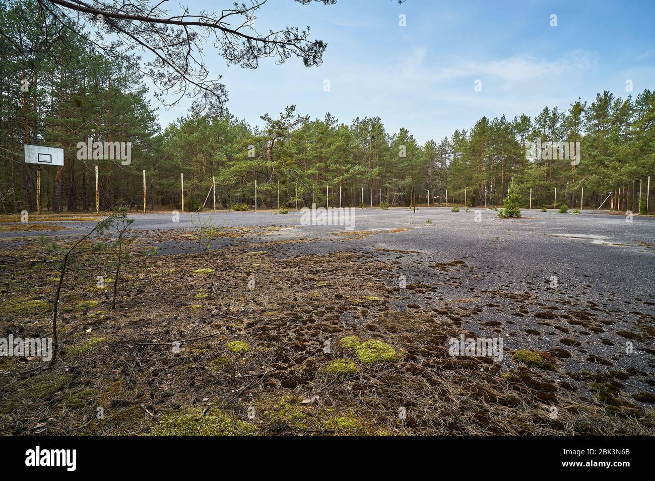 Asphalt playground hi-res stock photography and images - Alamy
