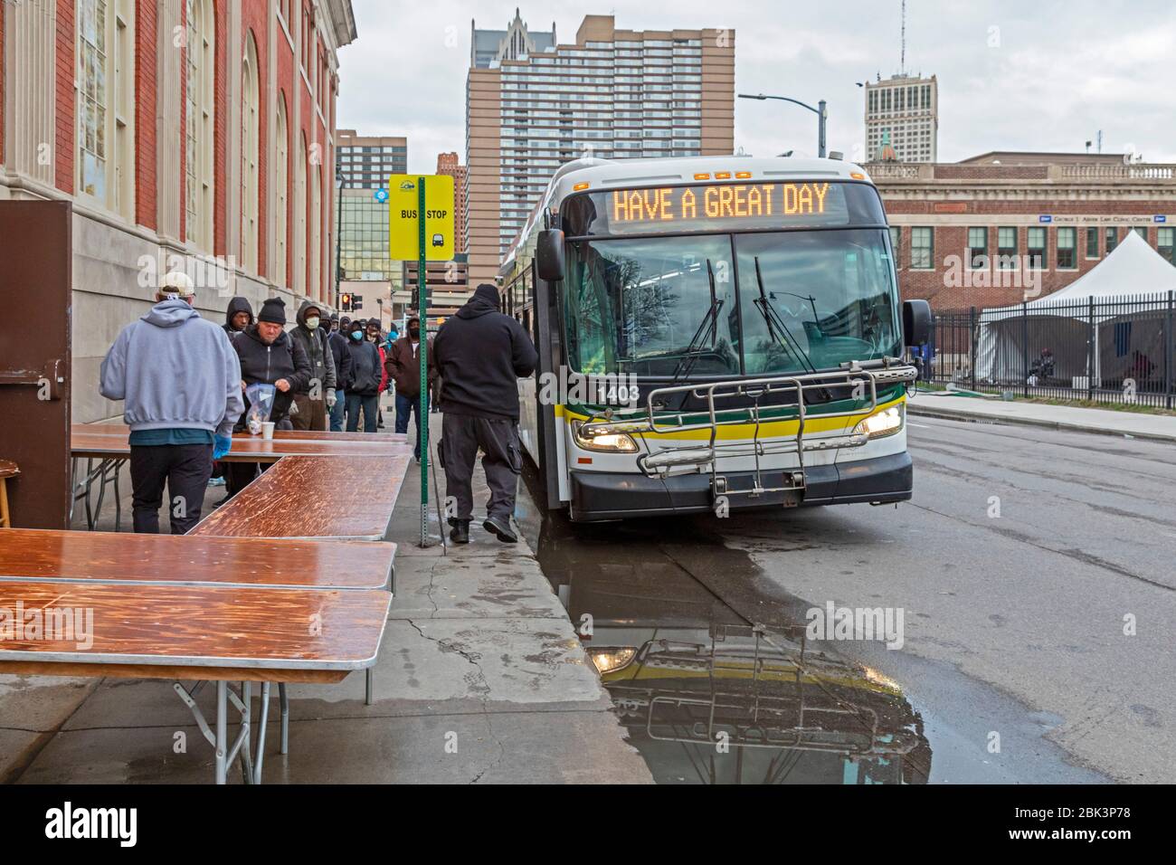 Homeless food line hi-res stock photography and images - Alamy