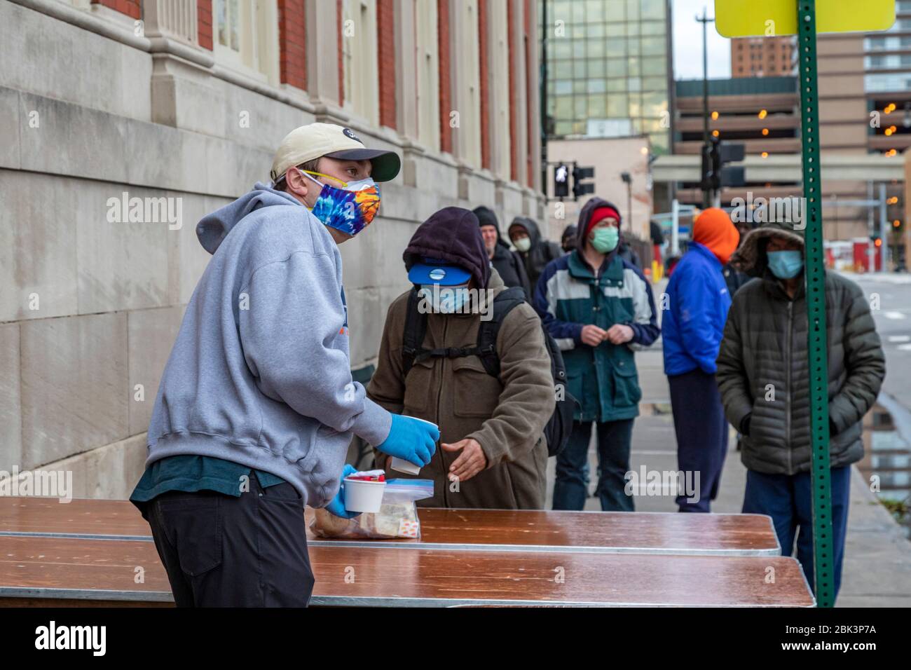 Corona food homeless usa hi-res stock photography and images - Alamy