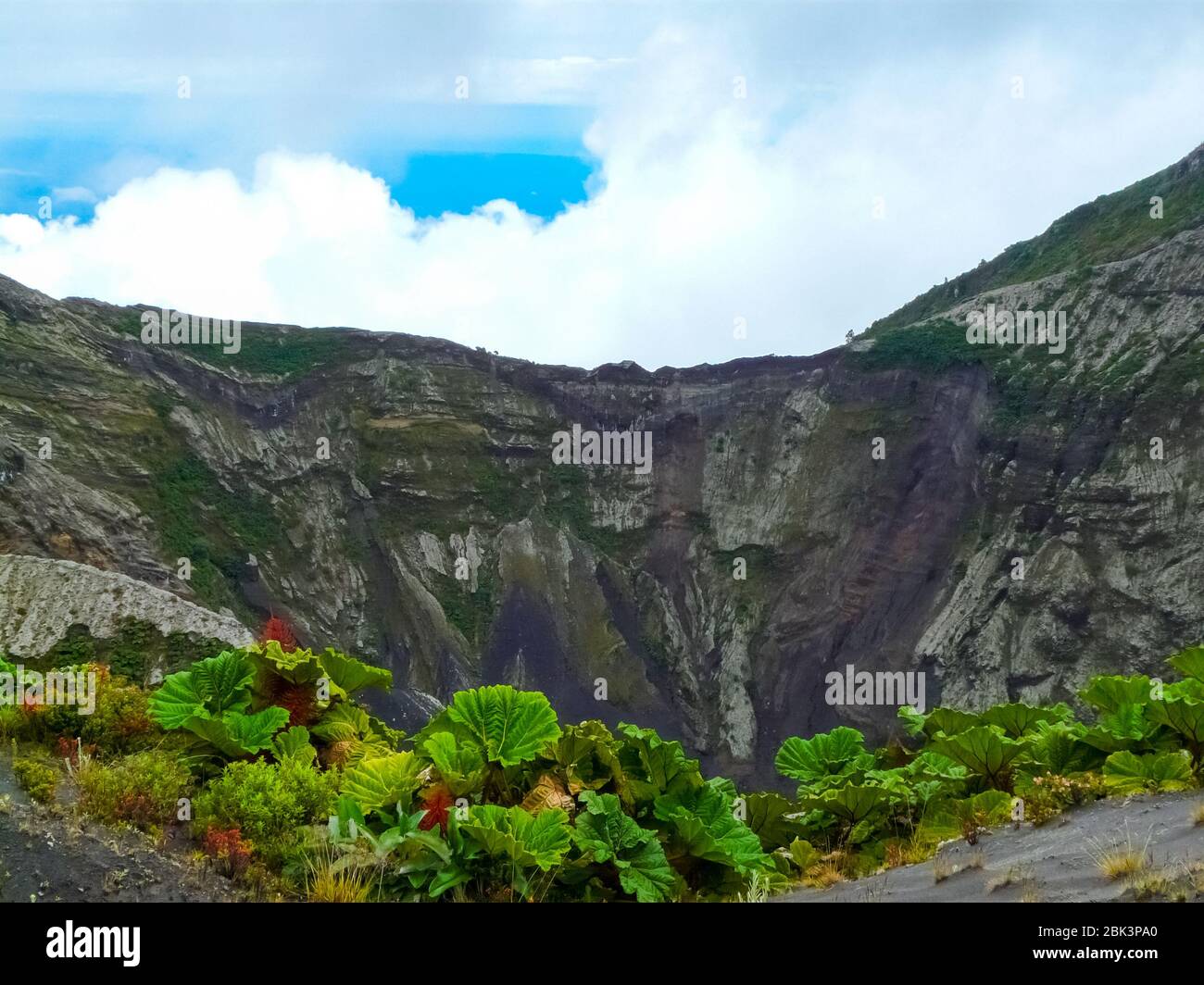 Volcan irazu national park hi-res stock photography and images - Alamy